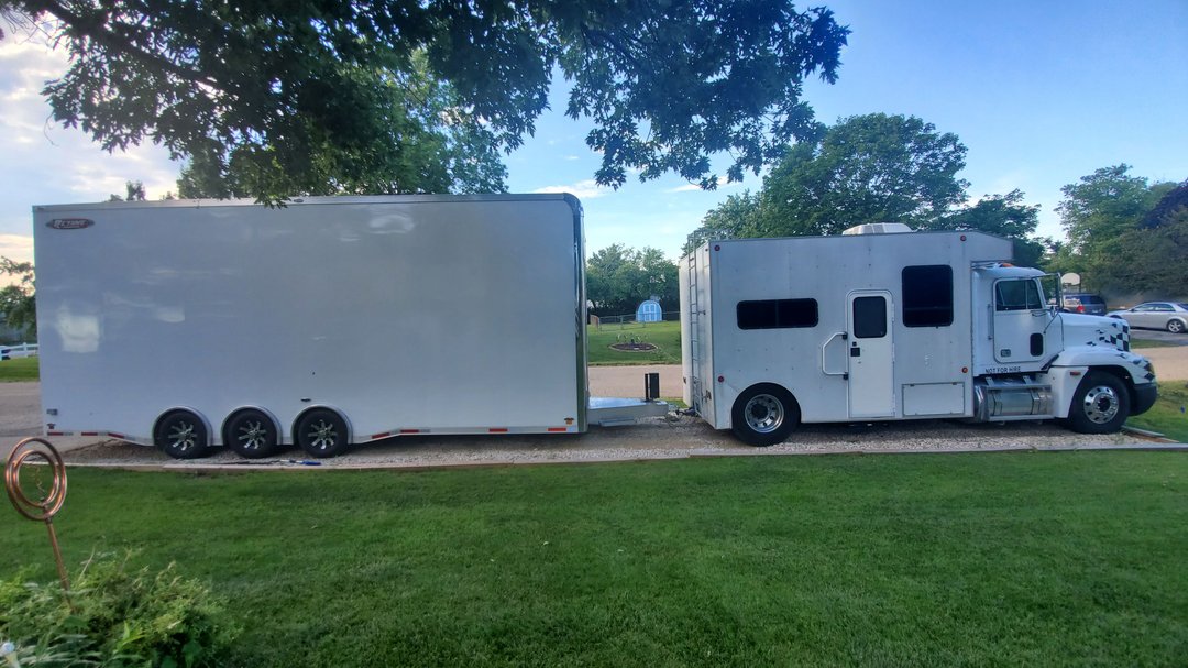 1994 Freightliner Toterhome with 28' Stacker Trailer for Sale in ...