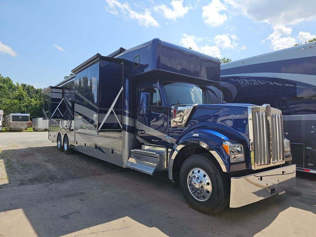 2021 SHOWHAULER & 2023 COMPETITION for Sale in Hickory, NC | RacingJunk
