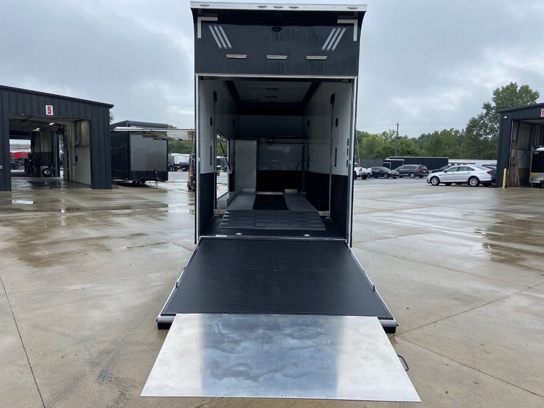 32' Aluminum Stacker Racing Trailer - United for Sale in EDGERTON, OH ...