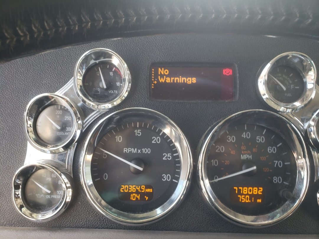 2016 Peterbilt 386; 120in Sleeper, Runs good! for Sale in MARIETTA, PA ...