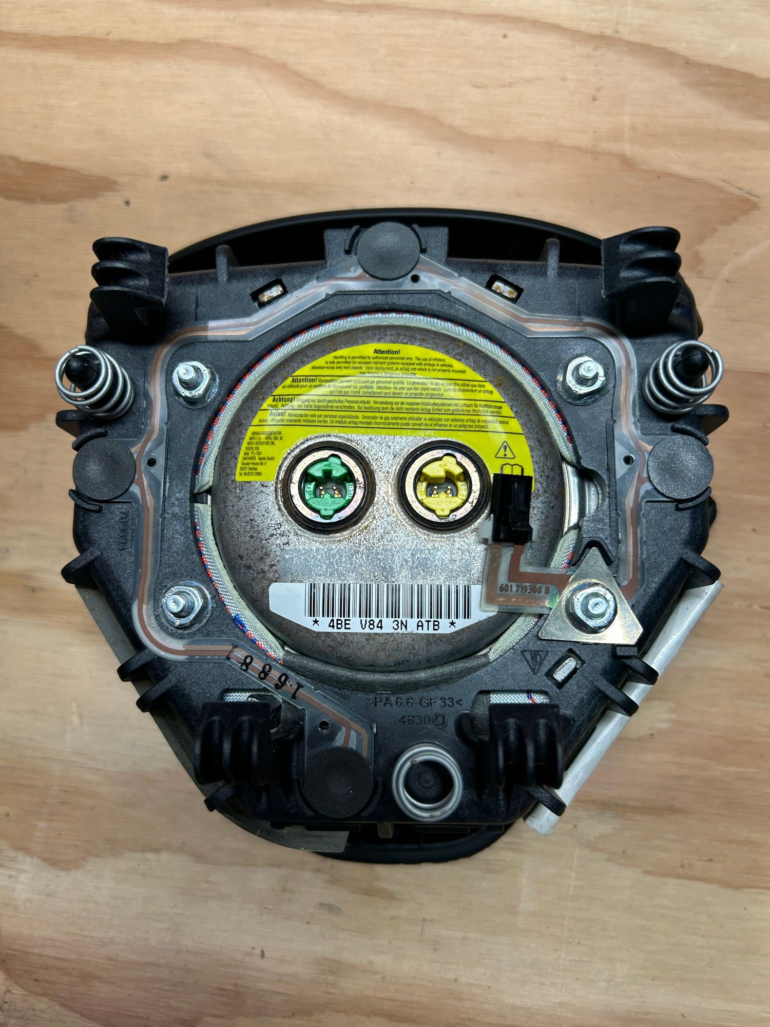 997/987 Triangle Steering wheel airbag - Rennlist - Porsche Discussion ...