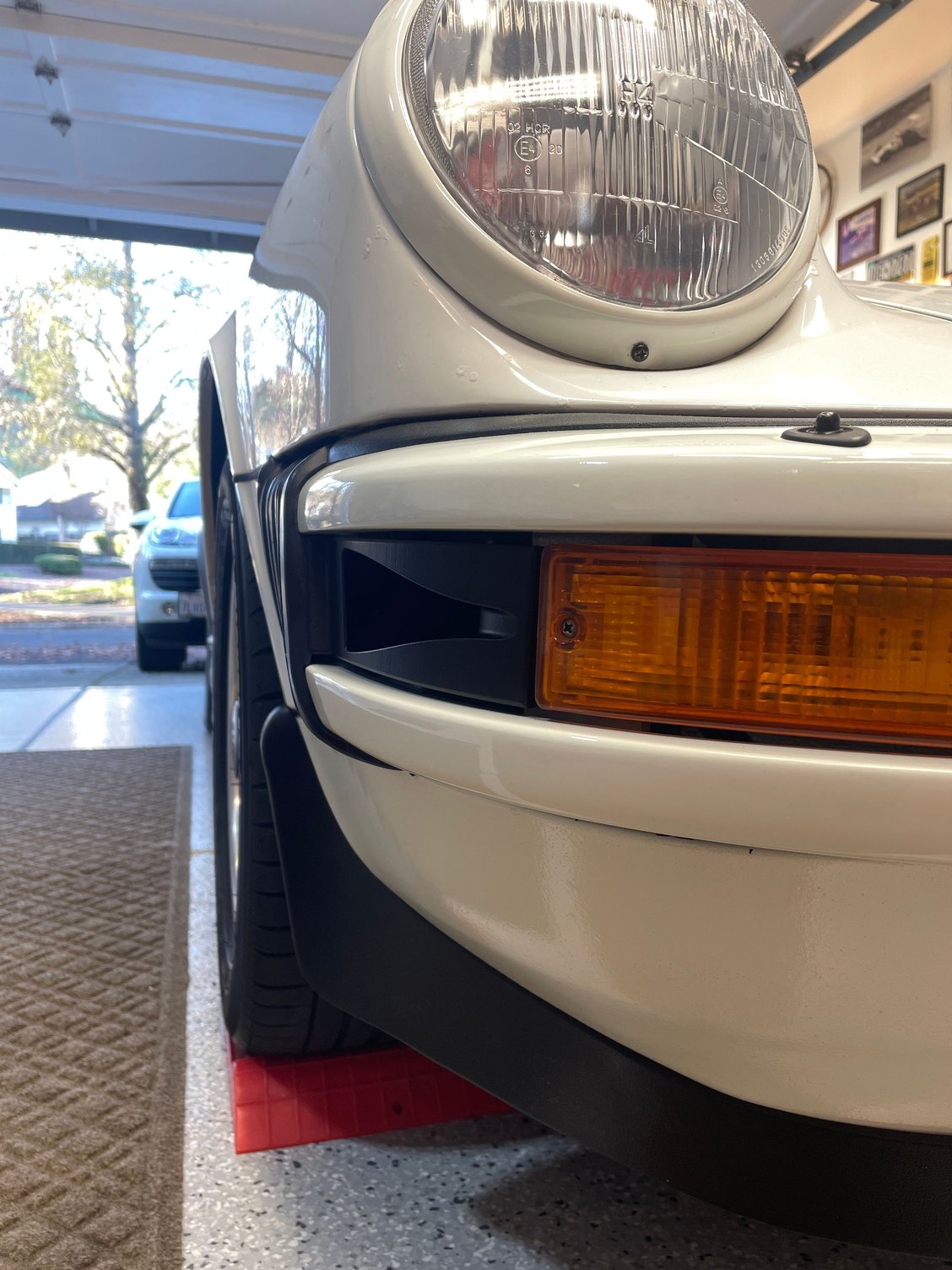 Joe Engineer Bumper Mounted Oil Cooler Duct - Rennlist - Porsche ...