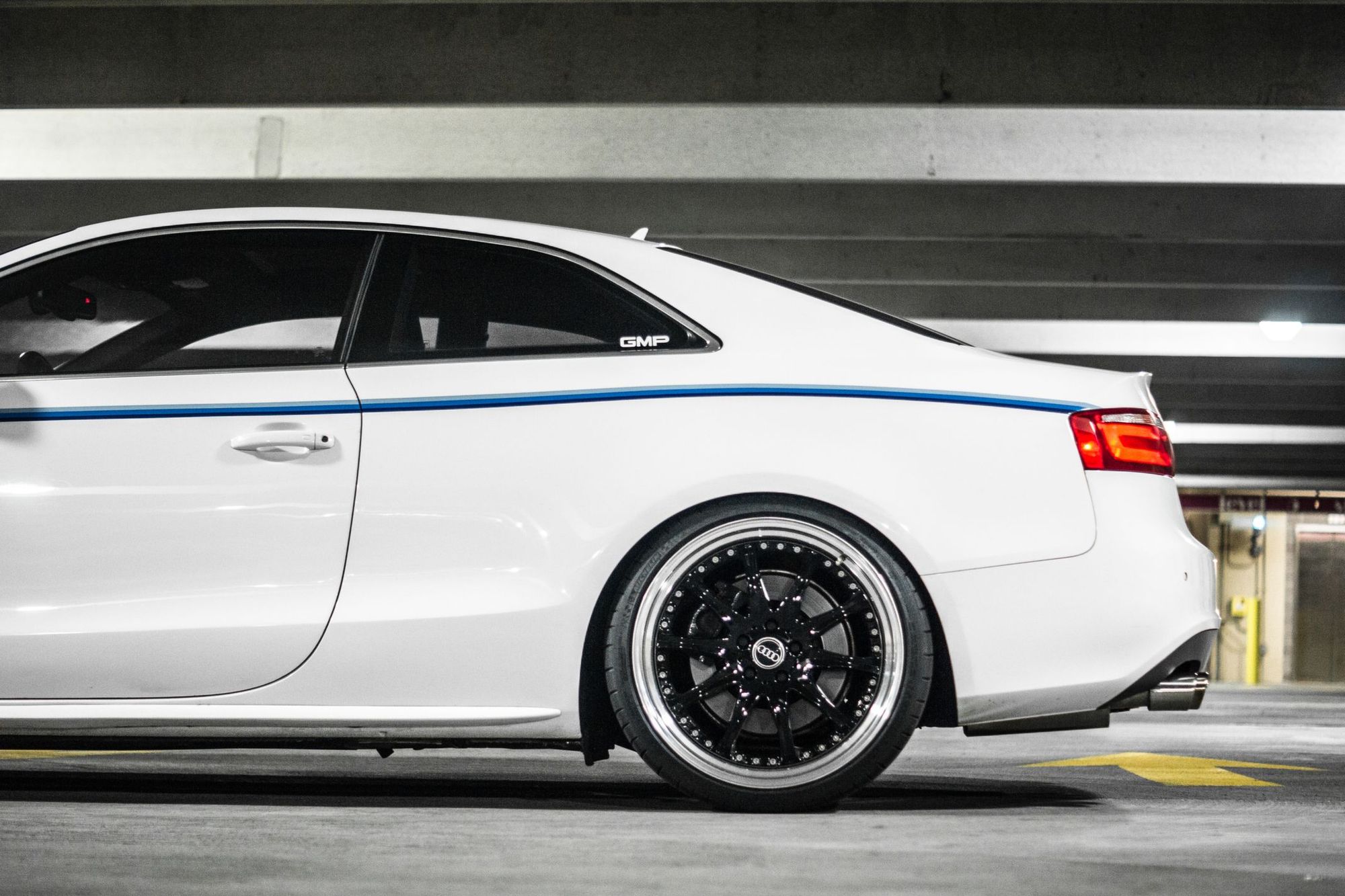 20x9.0 RH AK-Phoenix 3-Piece Wheels with 265x30x20 Michelin Pilot Super ...