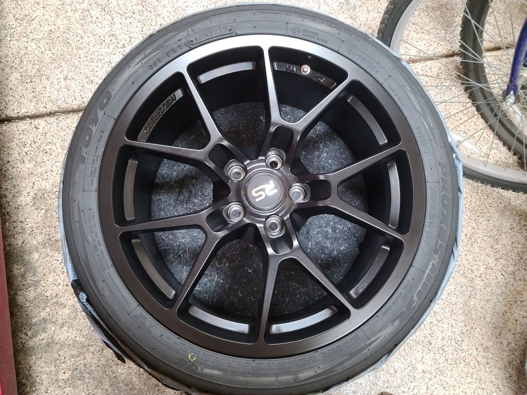 RS3 Track Wheels: Neuspeed RSE10 Wheels with Toyo R888R Tires ...