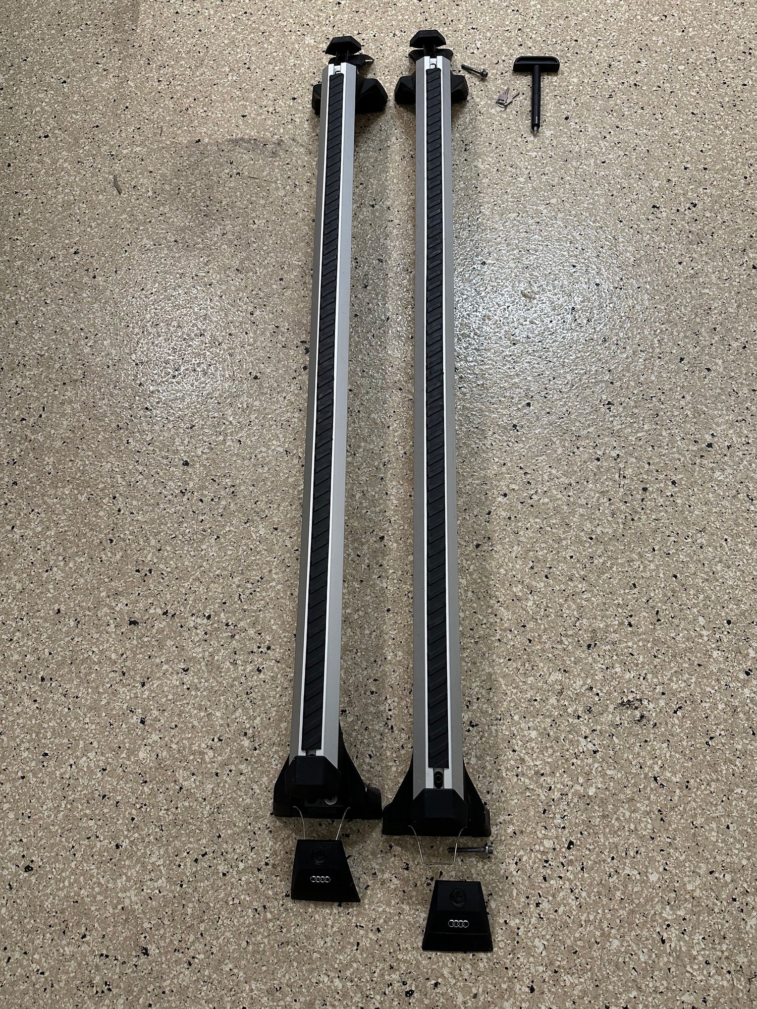 Audi Q7 Base Carrier Bars 4M0-071-151 - AudiWorld Forums