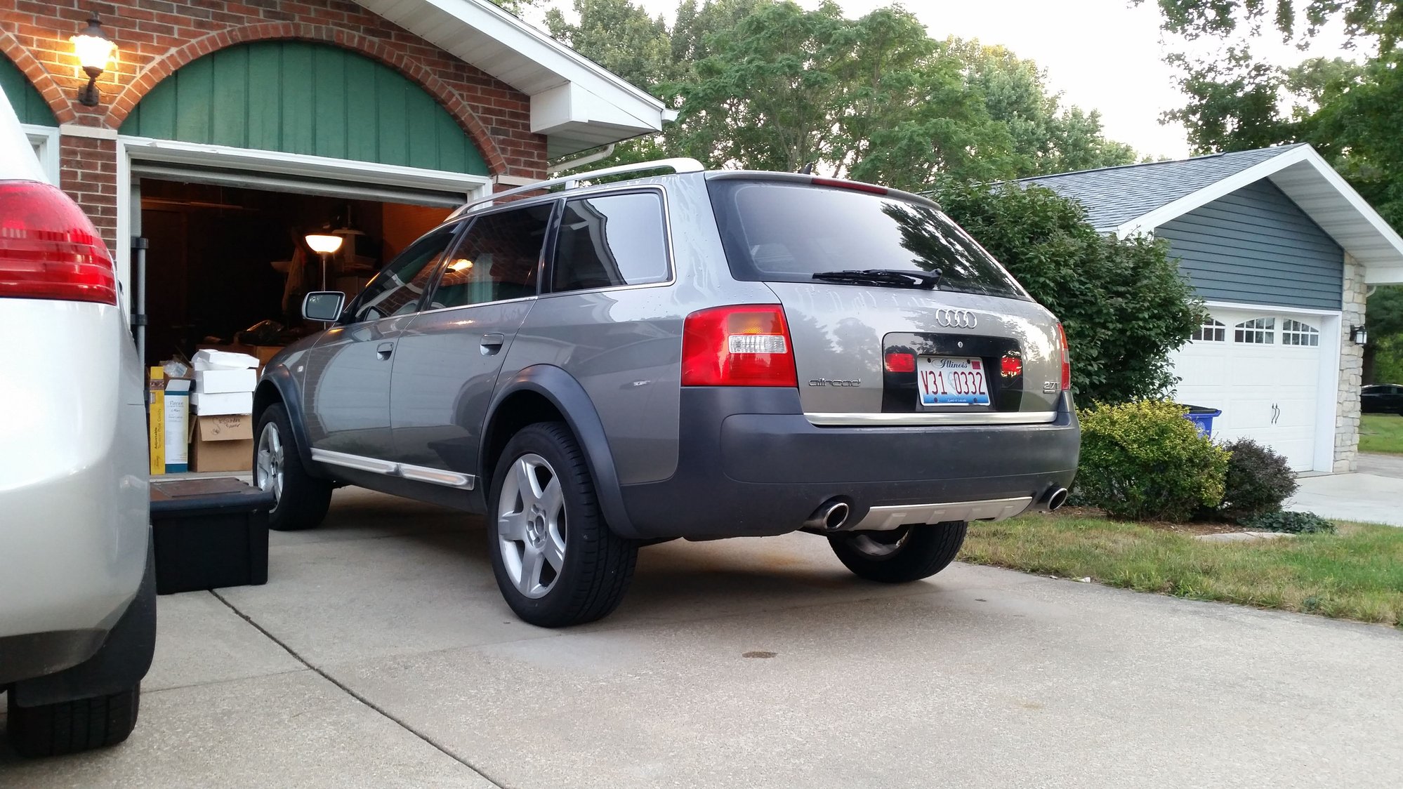 Has anybody painted the body cladding to match the car? - Page 2 ...