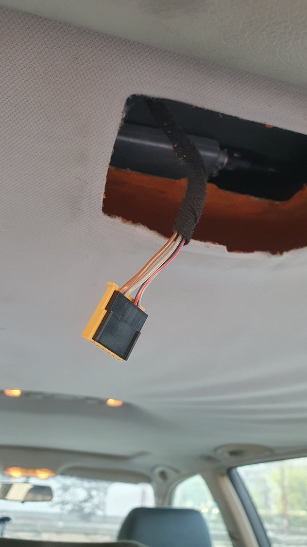 Luggage compartment interior light ground wire - AudiWorld Forums