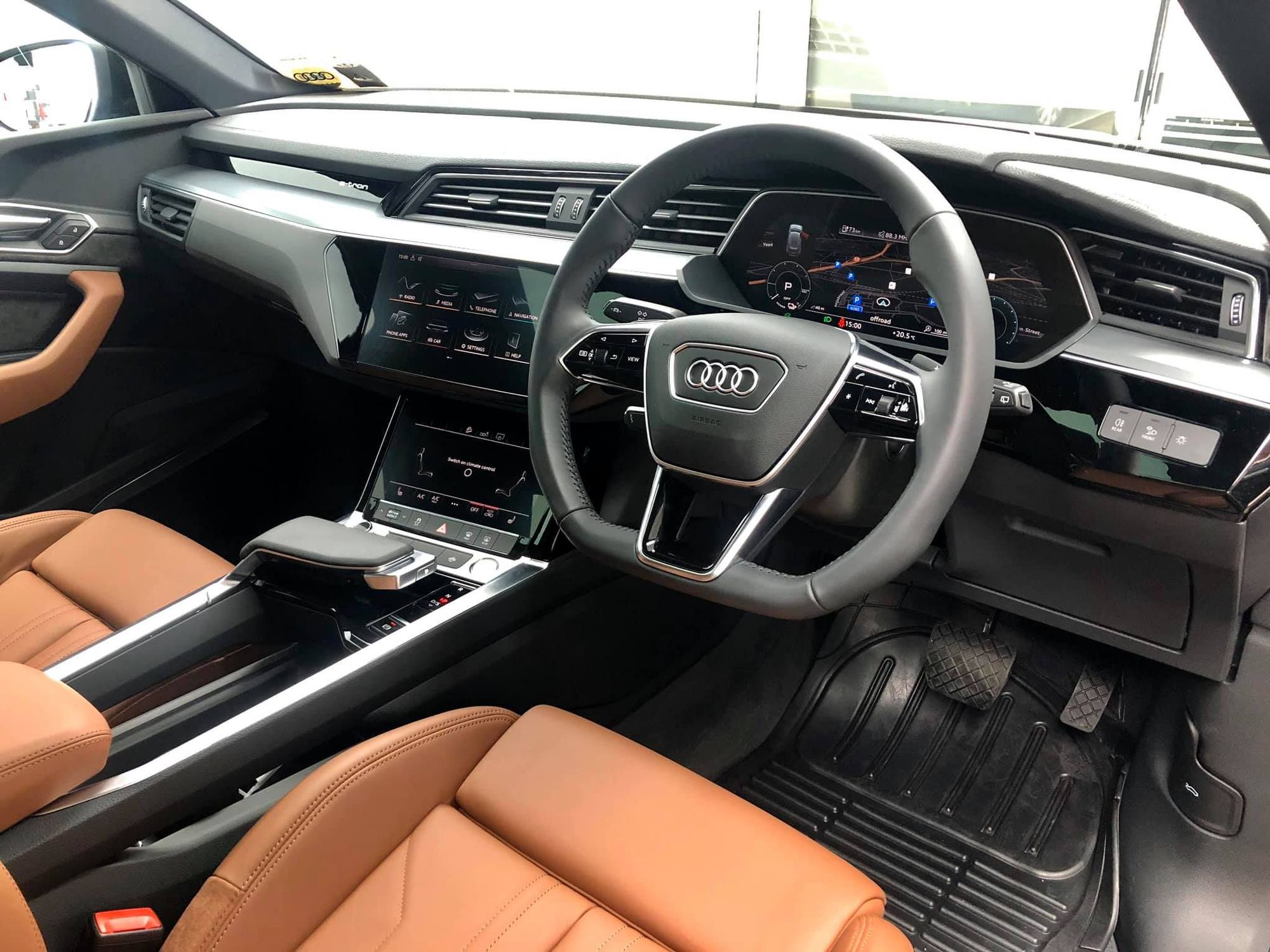 Audi e Tron Interior Pictures thread - Page 3 - AudiWorld Forums