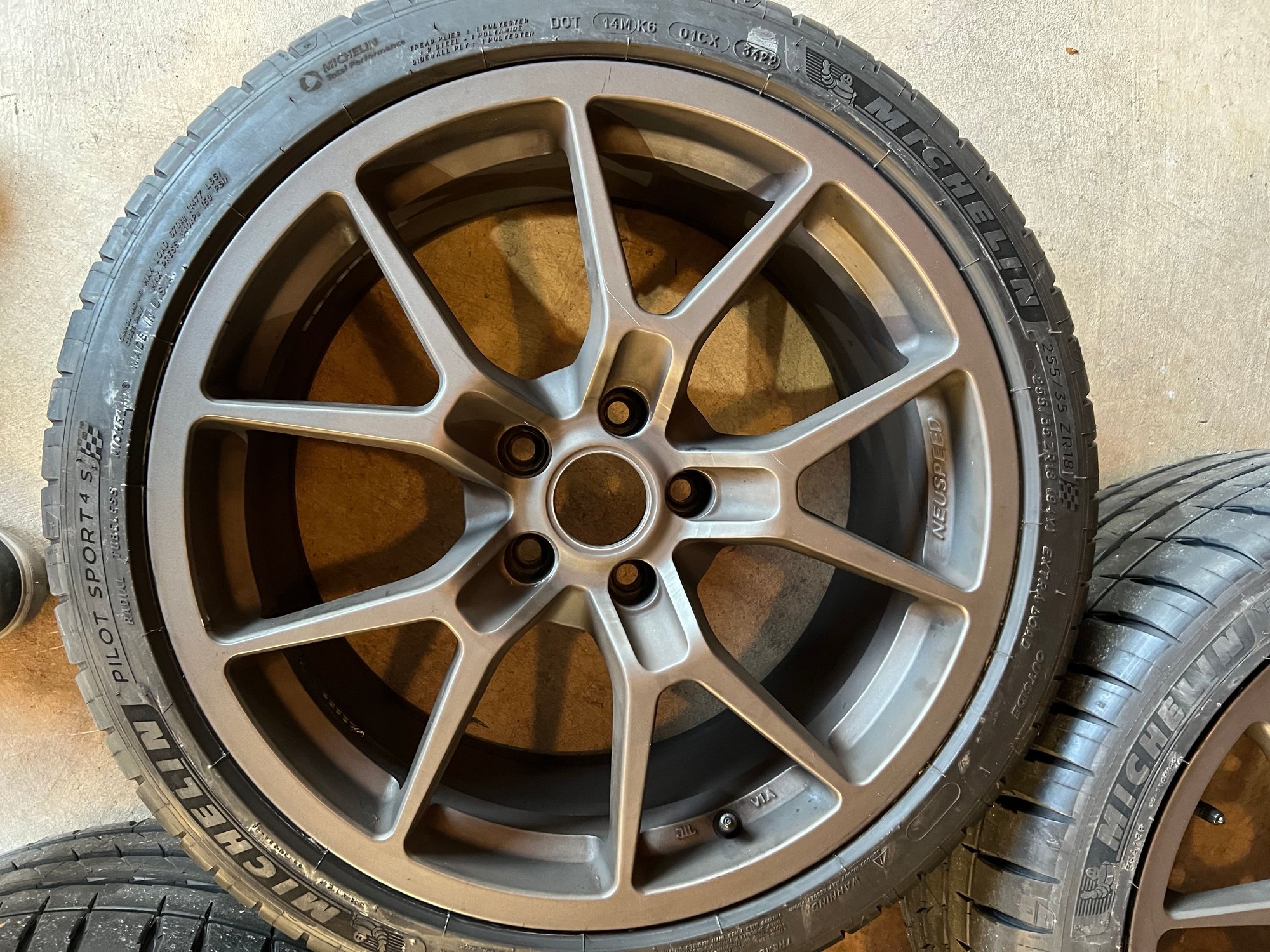 Neuspeed rse10 wheels and brand new ps4 tires - AudiWorld Forums