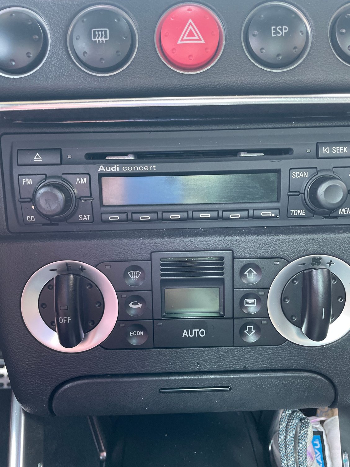 NO A/C button? 2006 TT Special edition HELP!!! - AudiWorld Forums