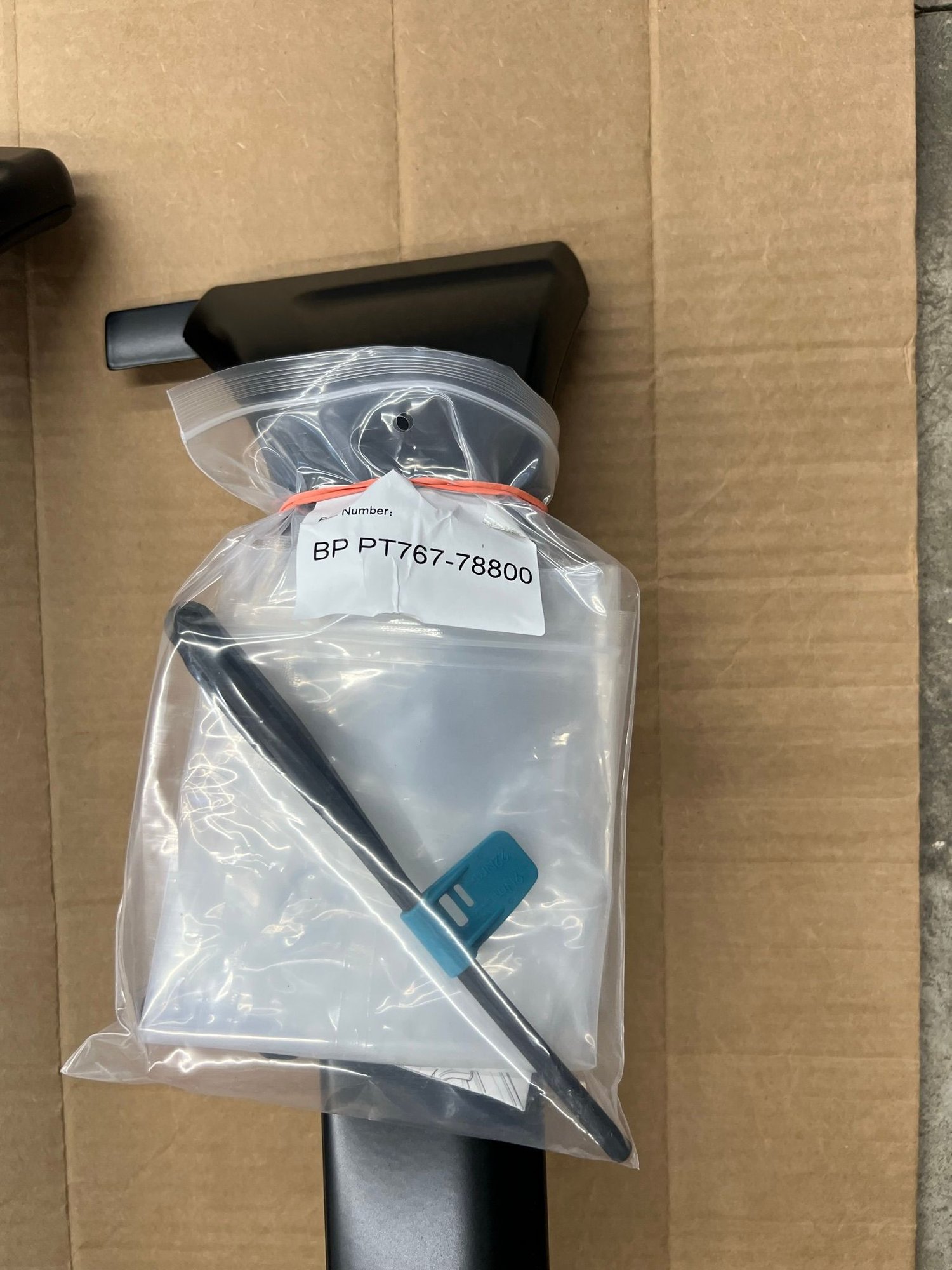 2022-23 OEM Lexus NX Cross bars $225 + Shipping (from MN) (P/N: PT767 ...