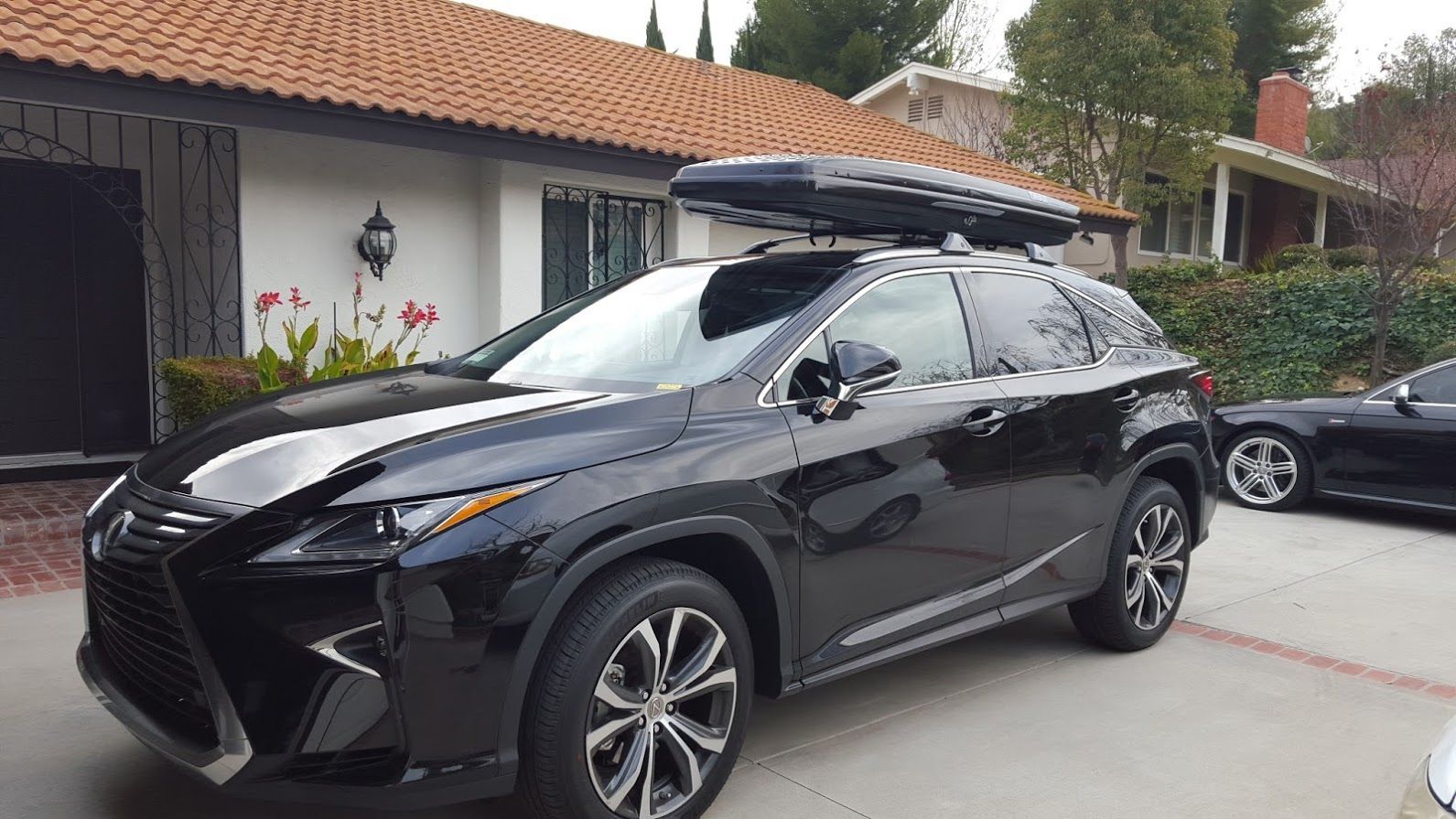 OEM Crossbars and Thule Cargo Box fits in my garage - ClubLexus - Lexus ...