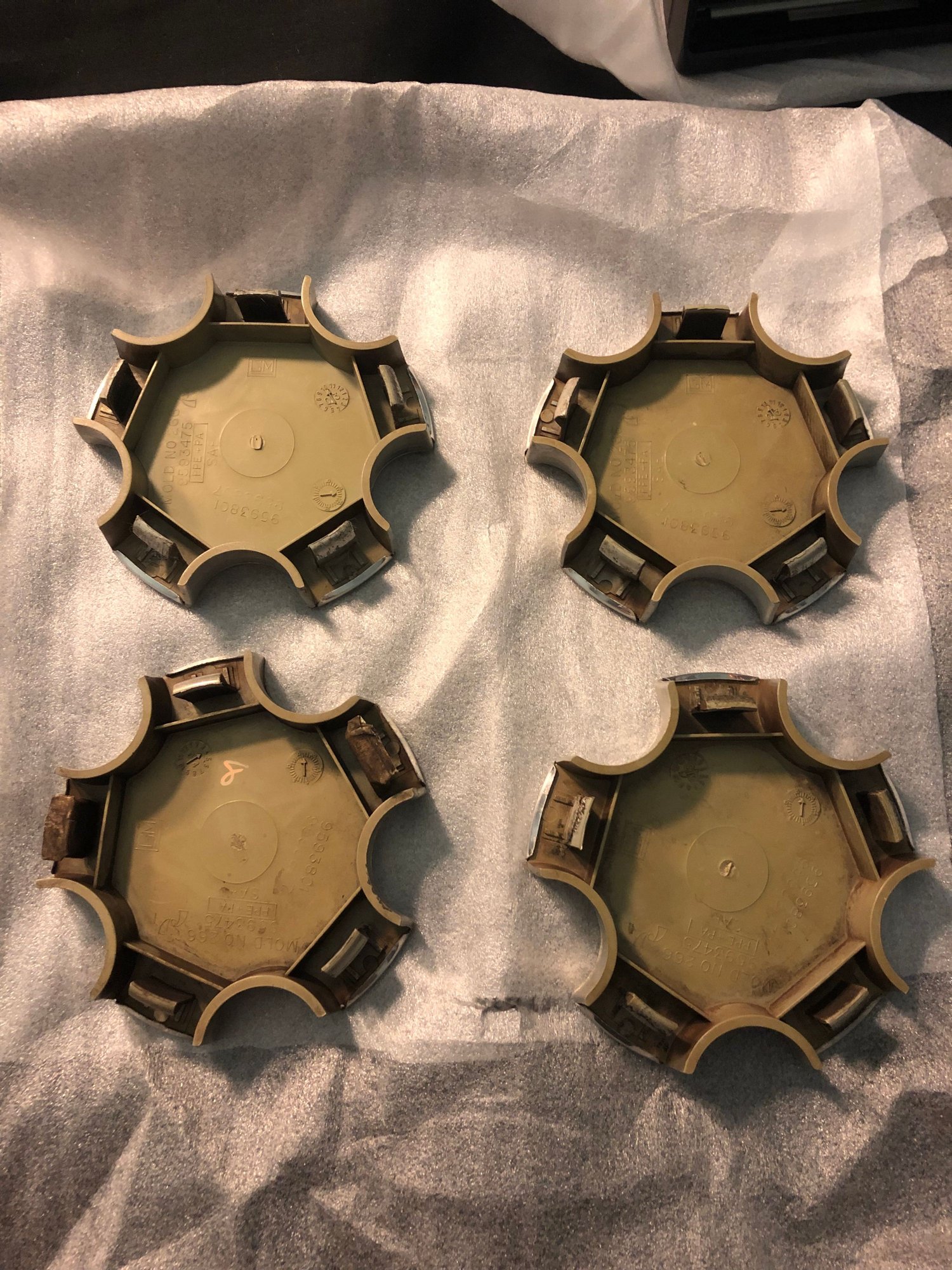 FS (For Sale) C5 Wheel Center Cap Commemorative Edition 2004 ...