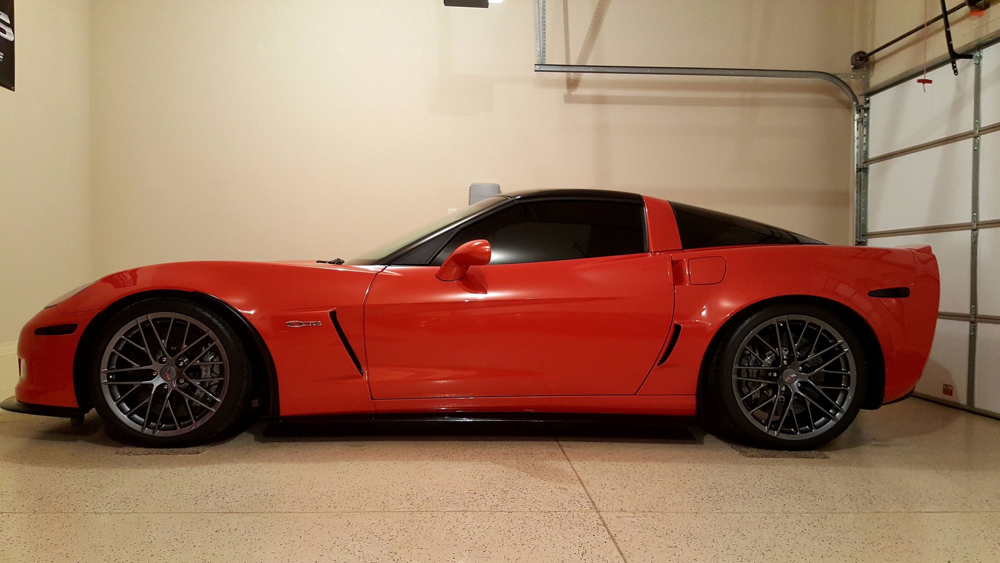 C6 Z06 vs C6 ZR1 - CorvetteForum - Chevrolet Corvette Forum Discussion