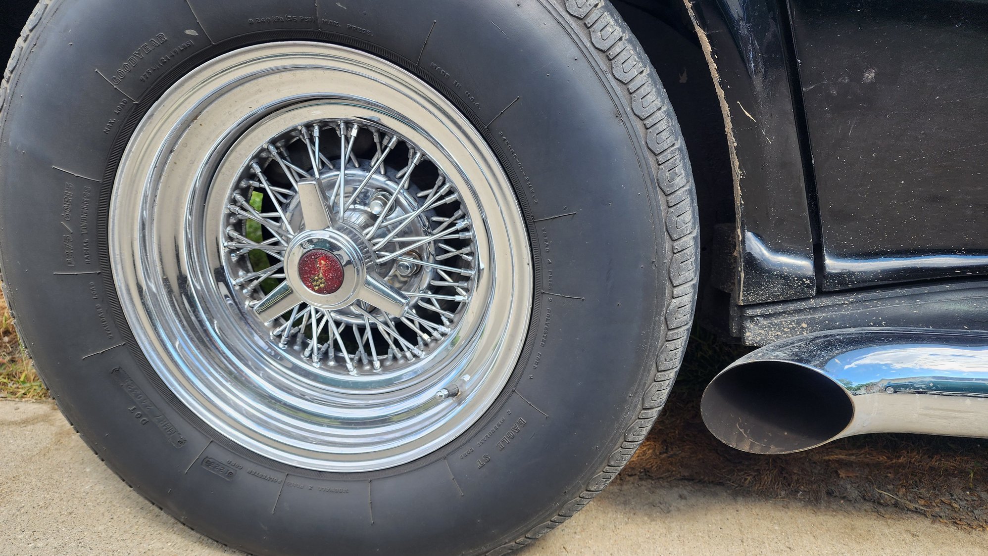 Can anyone ID these wire wheels? - CorvetteForum - Chevrolet Corvette ...