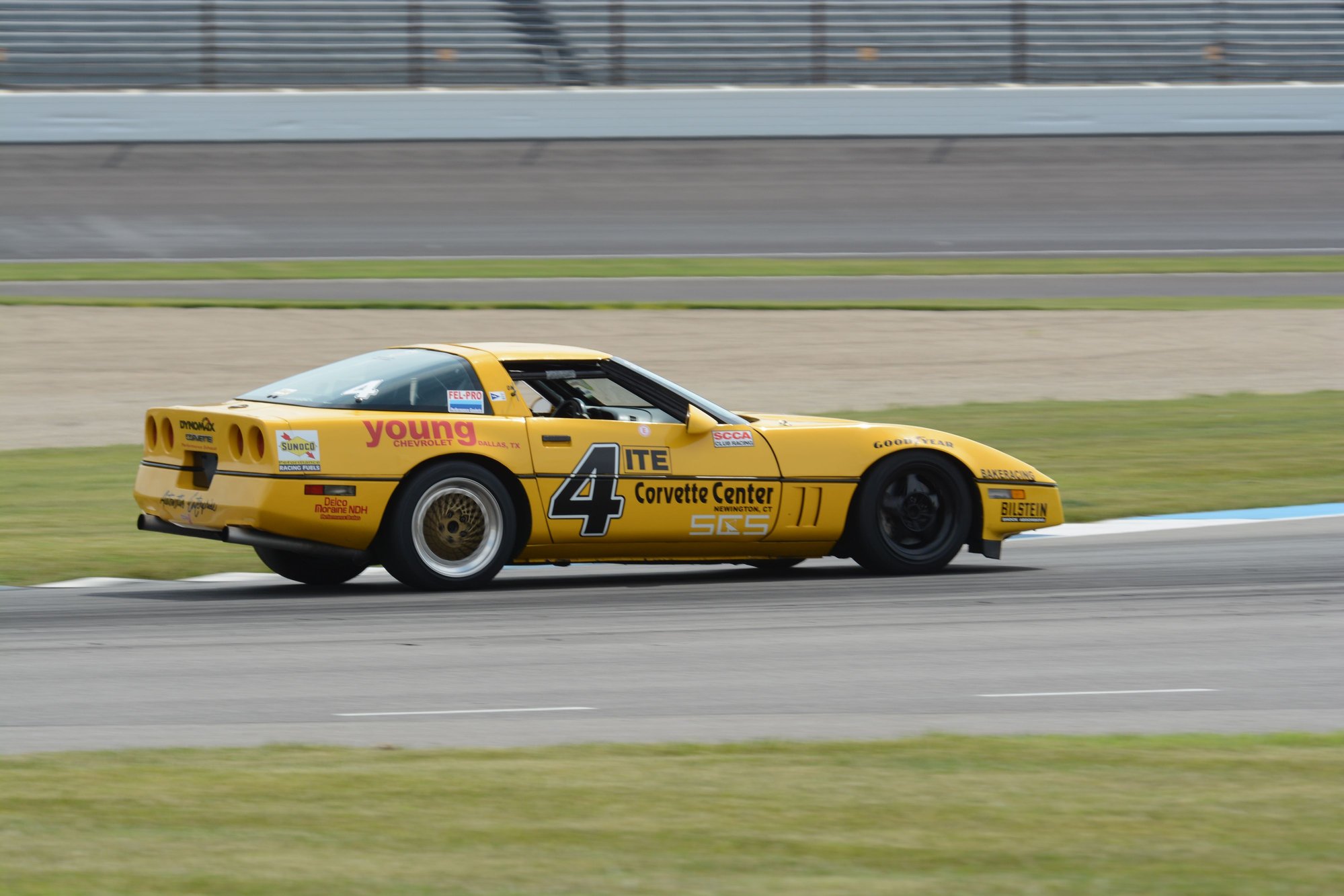Pictures from the SVRA Indy vintage races - CorvetteForum - Chevrolet ...