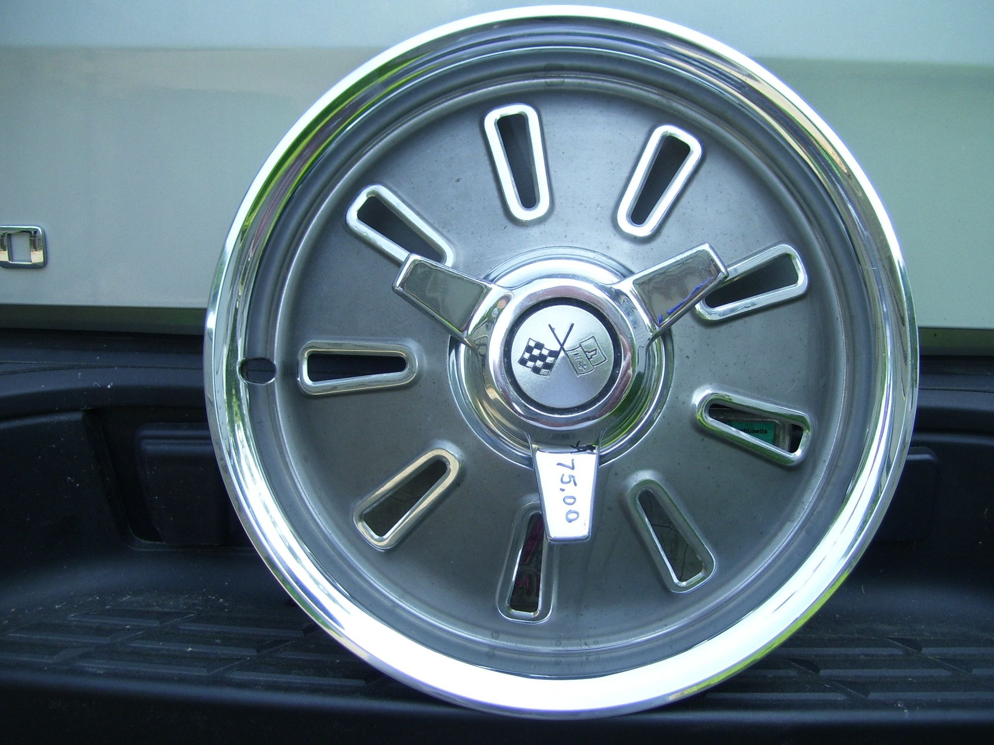 FS (For Sale) 1964 Frosted wheelcover - CorvetteForum - Chevrolet ...