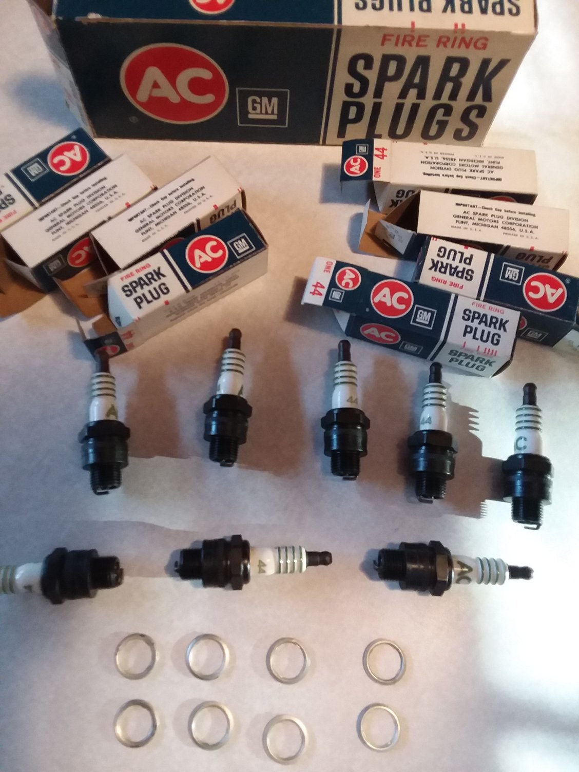 FS (For Sale) AC 44 spark plugs OEM SB 60-68 - CorvetteForum ...