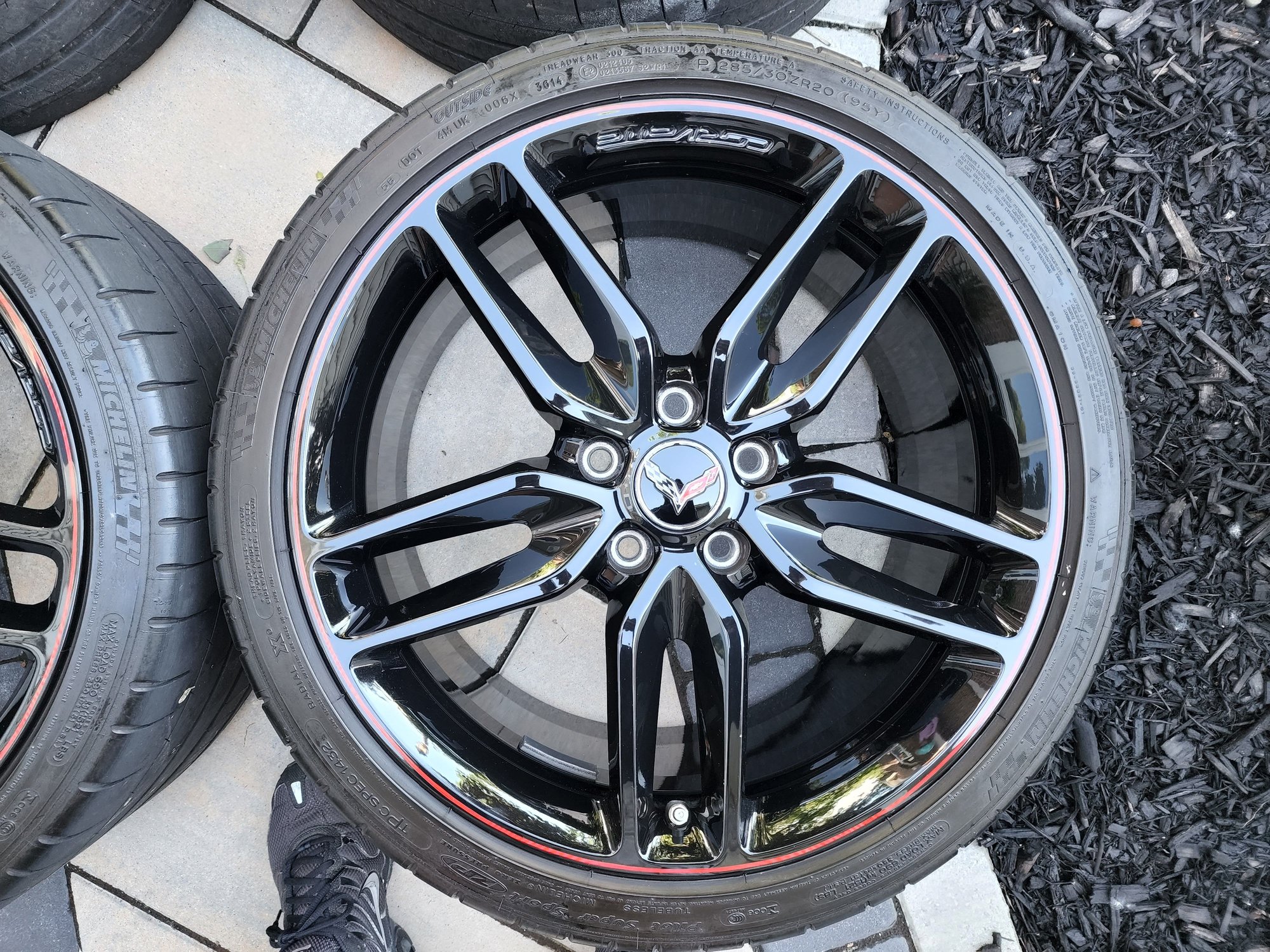 FS (For Sale) c7 Z51 wheels (Black with Red stripe) - CorvetteForum ...