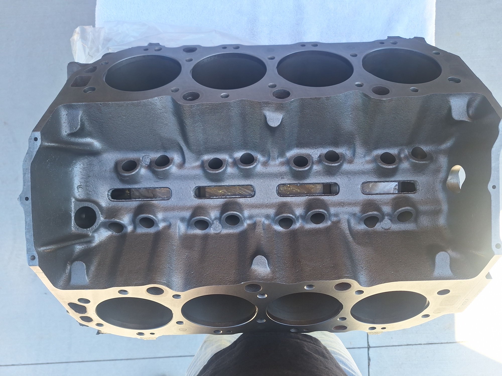 FS (For Sale) 1969 427/435 block, nos 840 heads, 7115 crank, nos oil ...