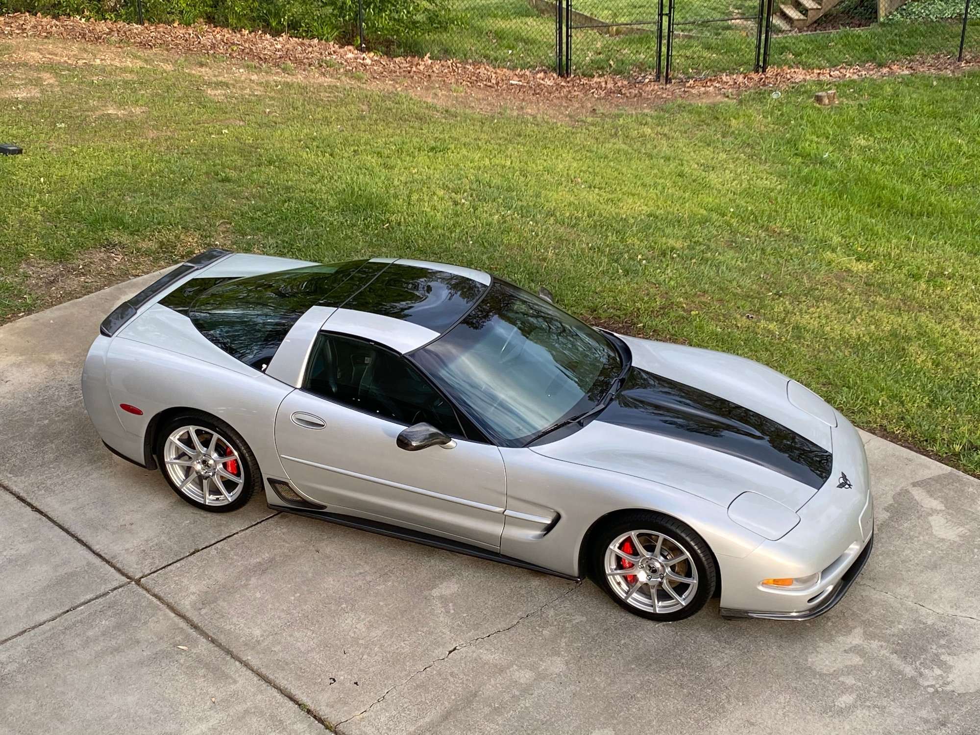 Looking for Quick Silver C5s with black side mirrors, hash marks ...