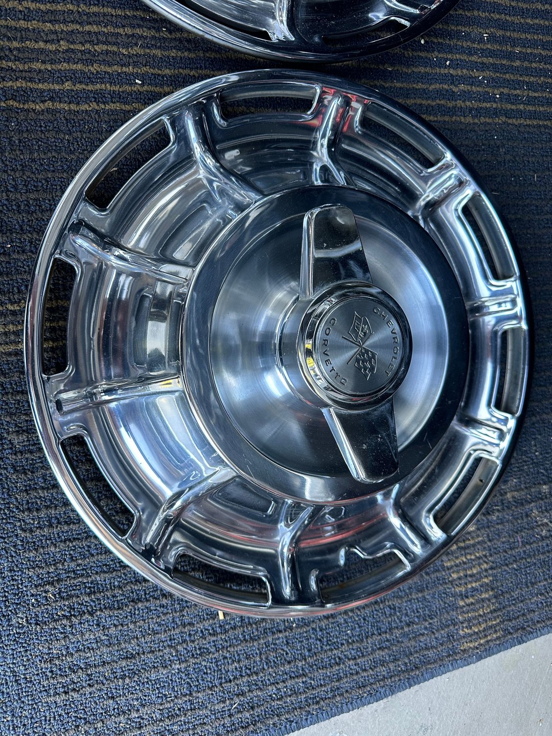 FS (For Sale) Original 1958-1962 Corvette Hubcaps Very Nice ...