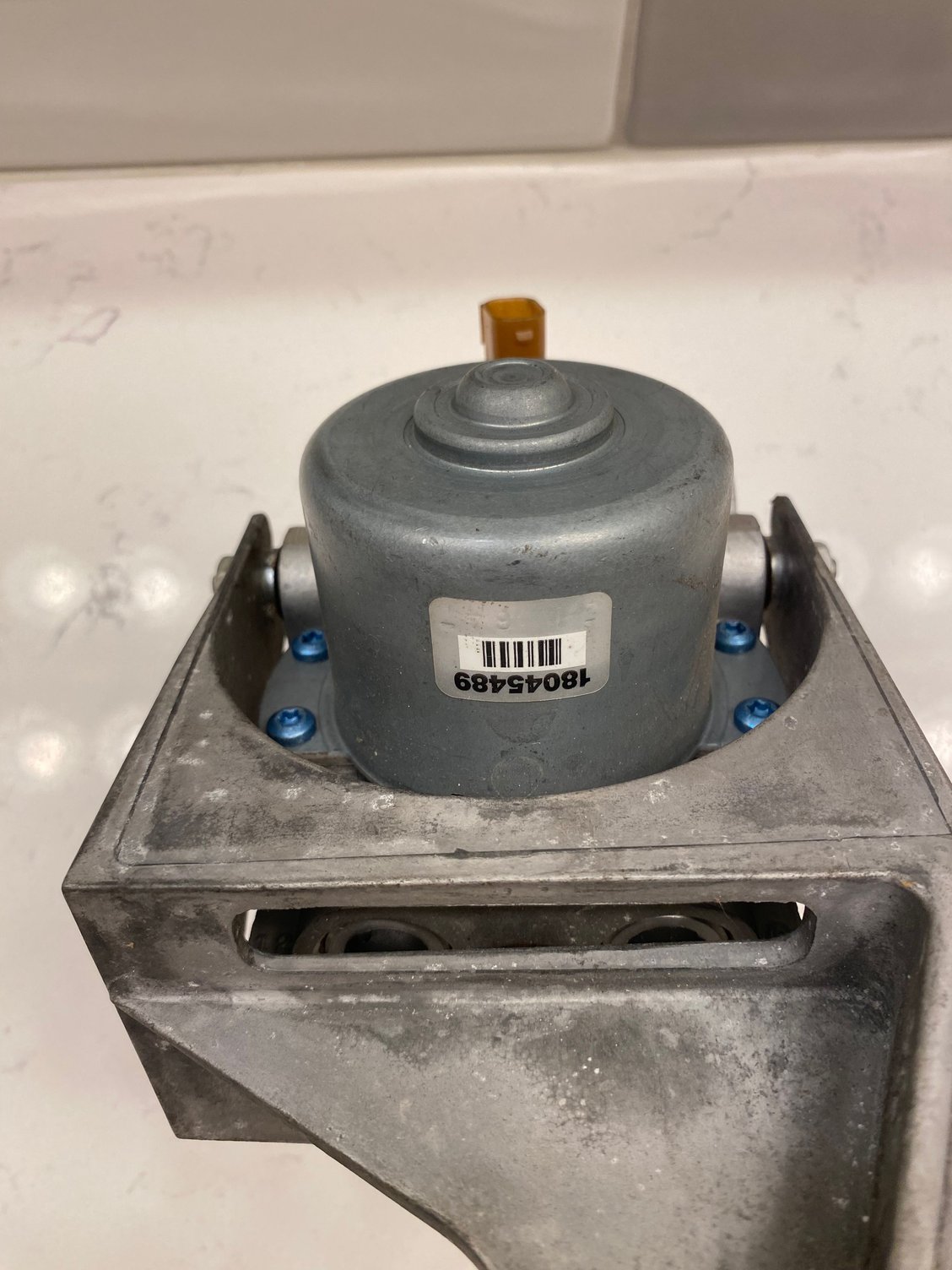 FS (For Sale) C6 ABS PUMP ASSY and BRACKET W/O EBCM - CorvetteForum ...