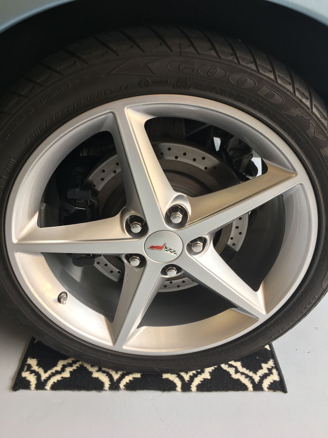 FS (For Sale) C6 base wheels - CorvetteForum - Chevrolet Corvette Forum ...