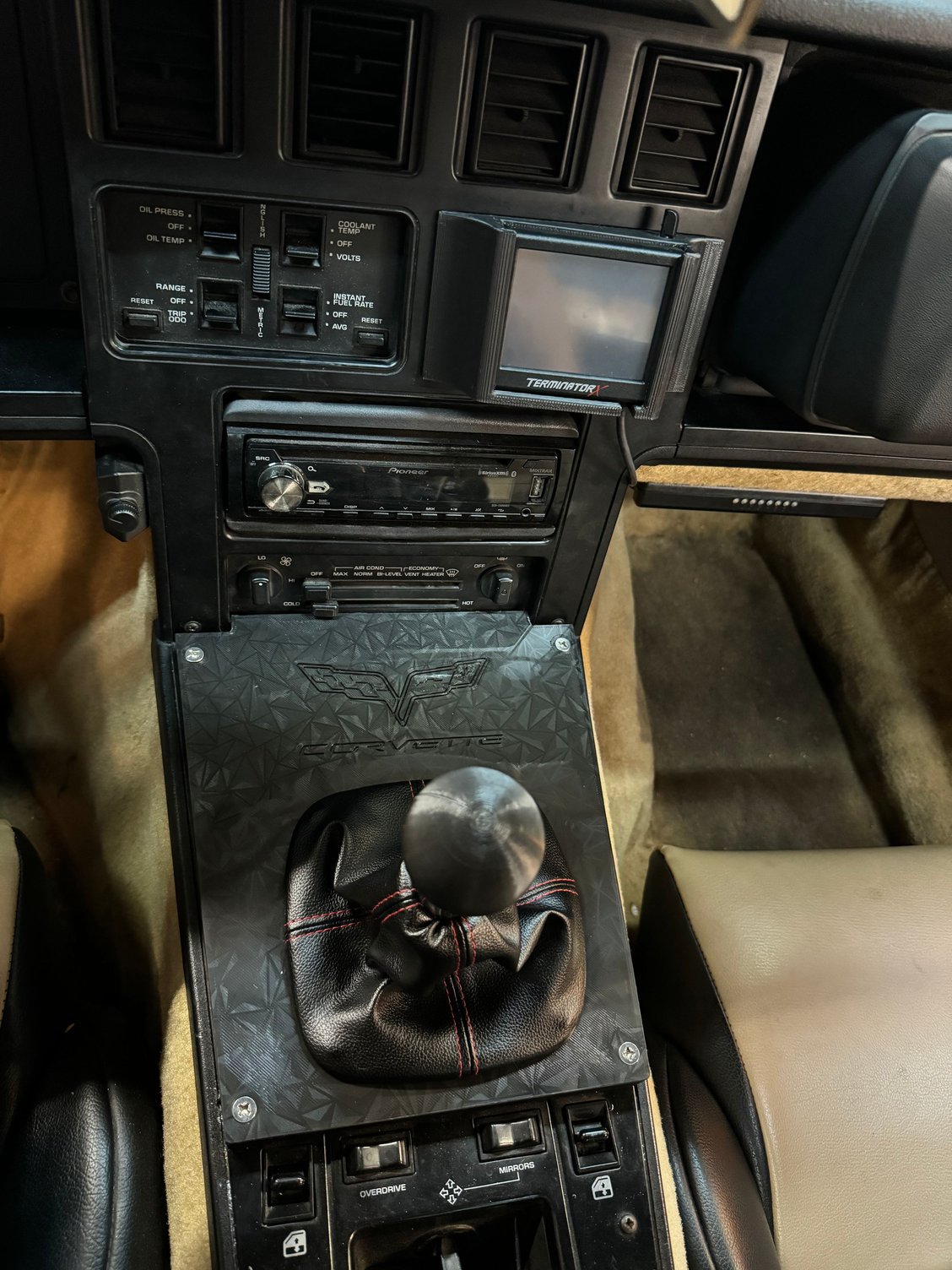 Holley Digital Dash Mount for 1984–1989 C4 – No Dash Cutting Needed ...