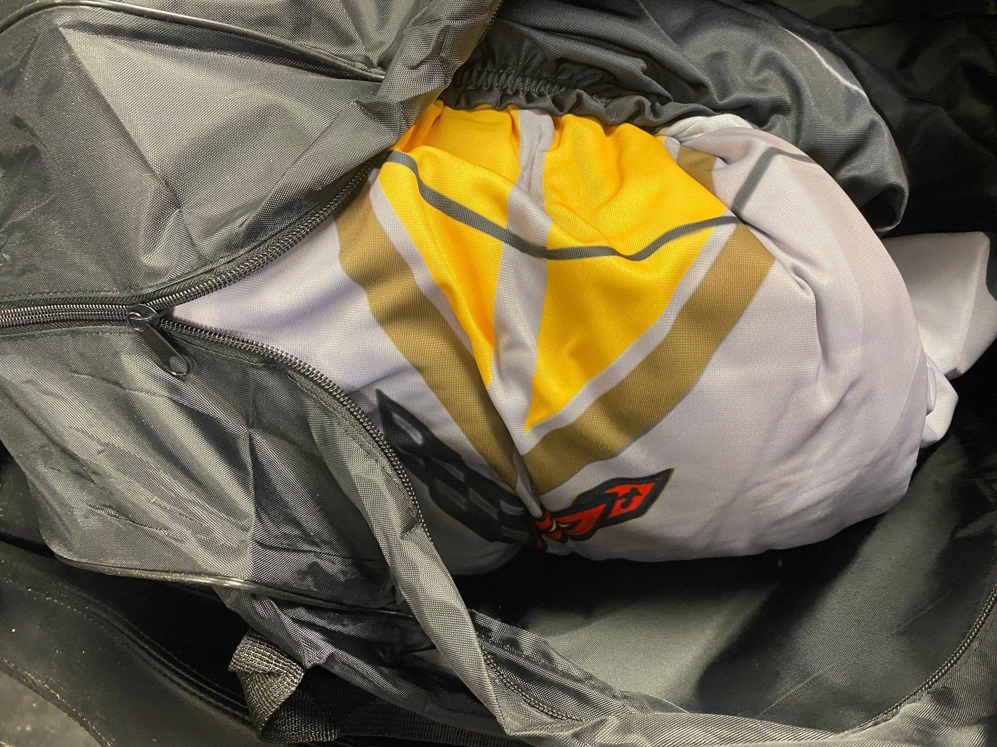 FS (For Sale) C8R Car Cover New - CorvetteForum - Chevrolet Corvette ...