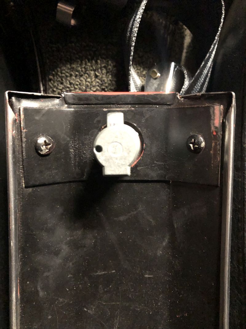 C1 1960 seat divider installation of trim etc - CorvetteForum ...