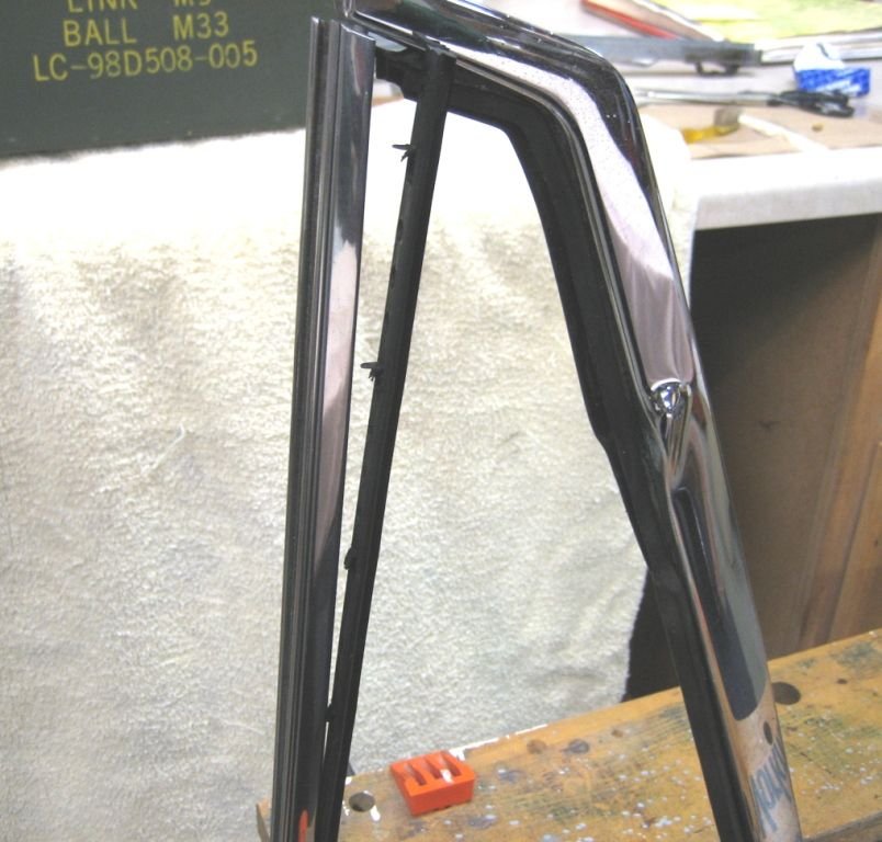 Vert Door Window Fuzzie Install - CorvetteForum - Chevrolet Corvette ...