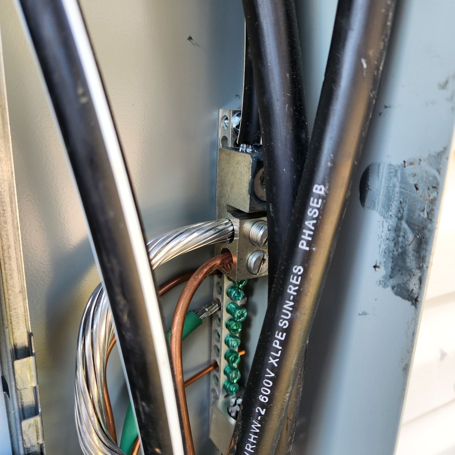 Neutral Bus Bar in Service Panel? - DoItYourself.com Community Forums