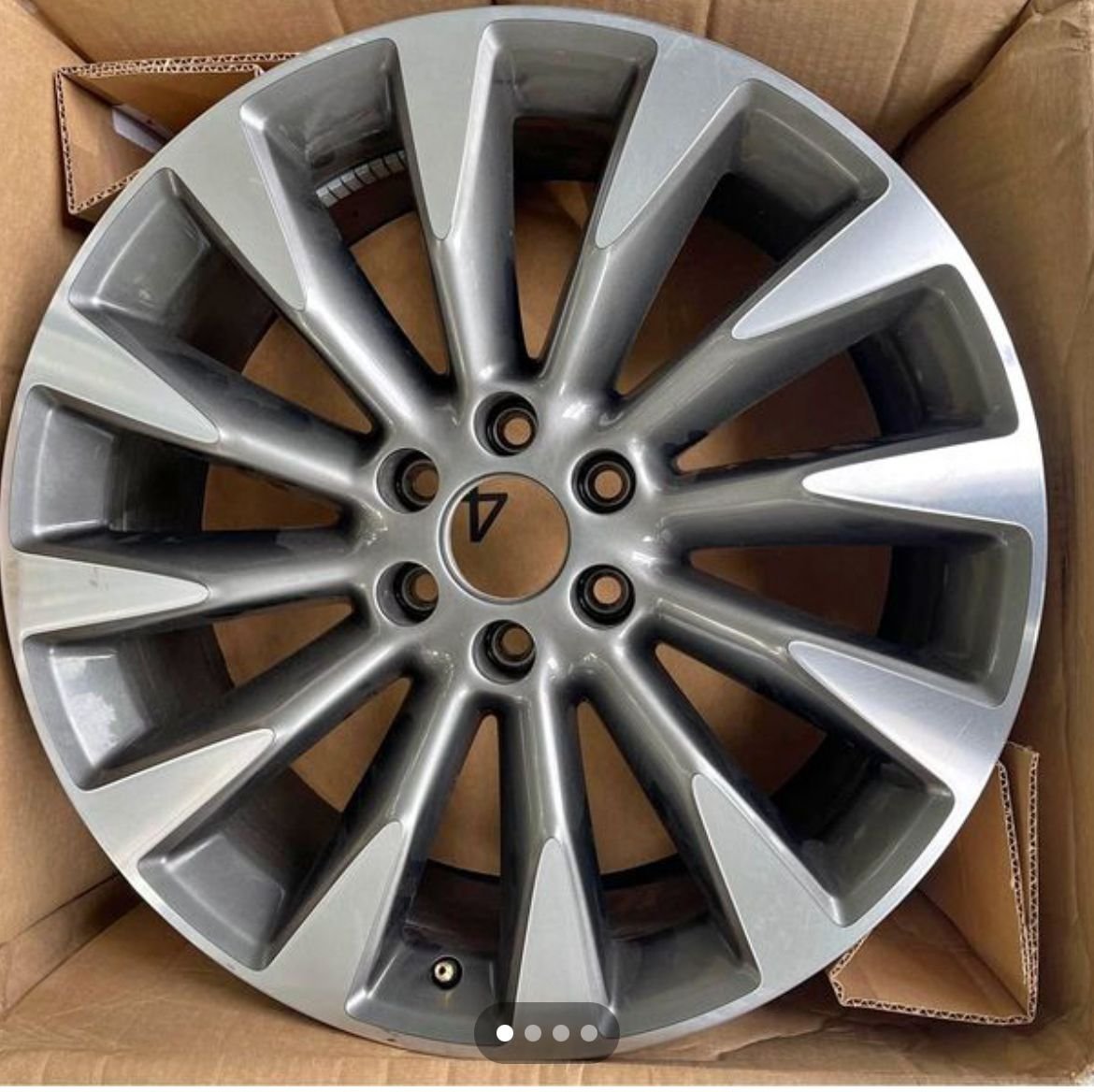 2019 Navigator Wheel JL741007NB center caps - Ford F150 Forum ...