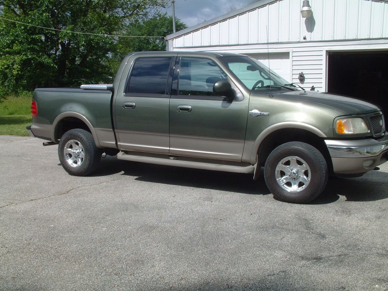 Hi Guys! FINALLY got a real truck..01 F150 King Ranch Supercrew - Ford ...