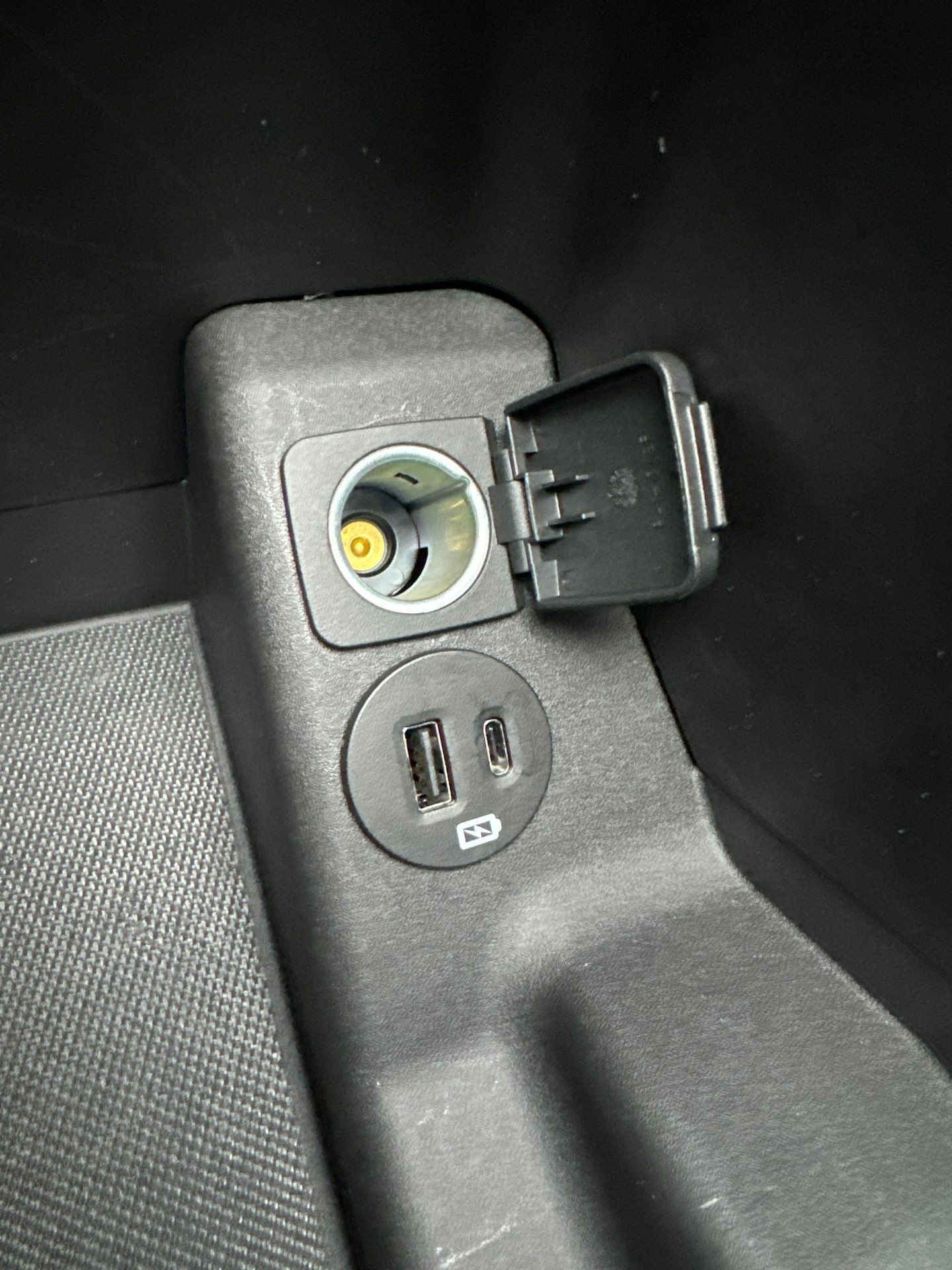 12v socket inside center console to replace USB ports - Page 2 - Ford ...