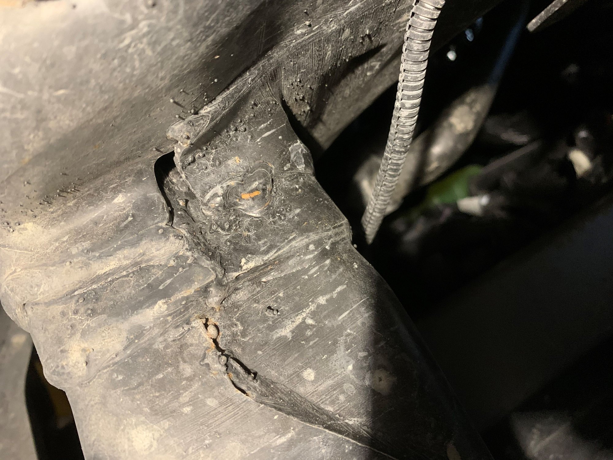 Weld splatter and Mig wire under on frame welds - Ford F150 Forum ...