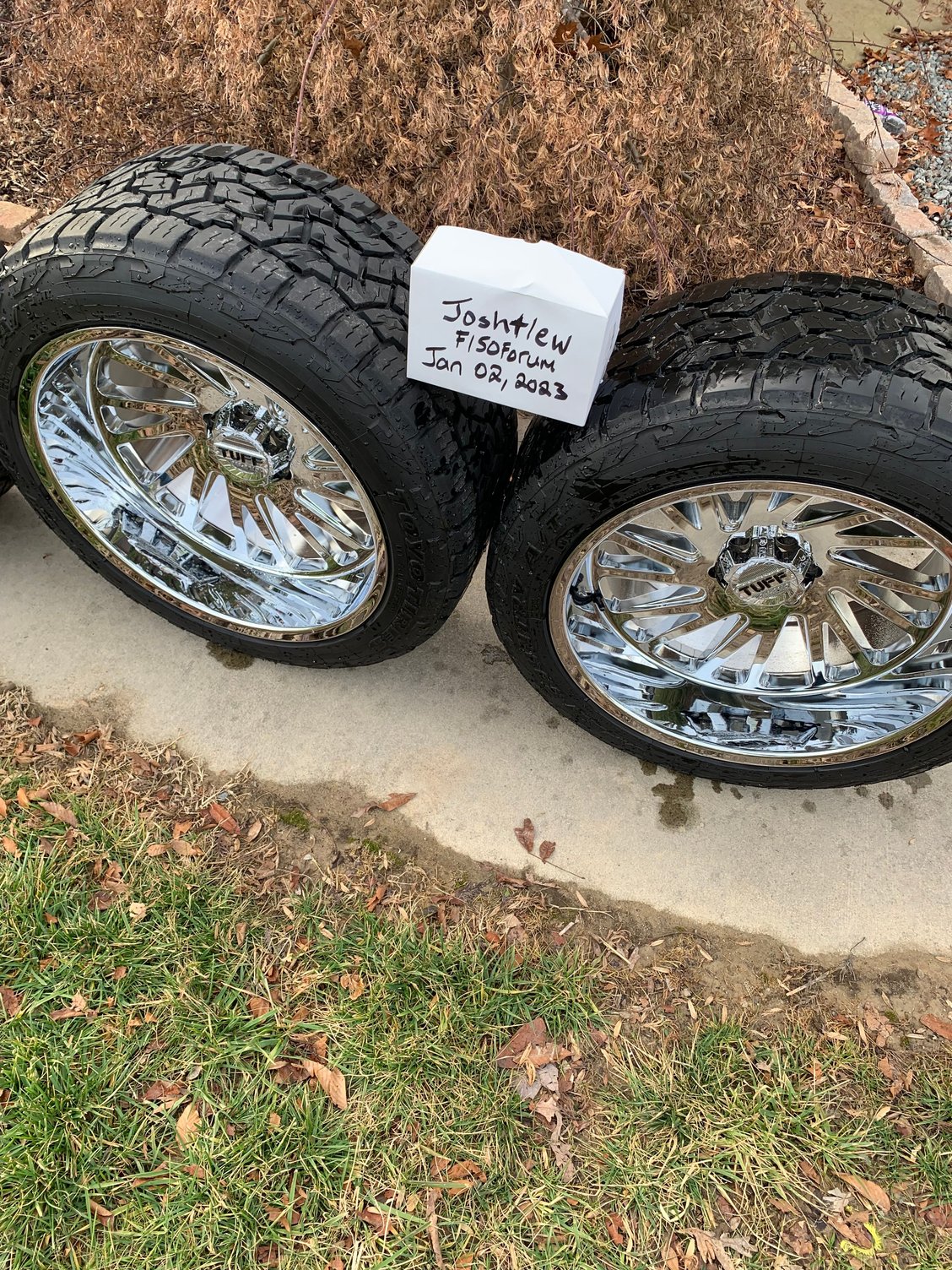 Southeast 22x12 Tuff T2A wheels and 33x12.5R22 Toyo Open Country AT3 ...