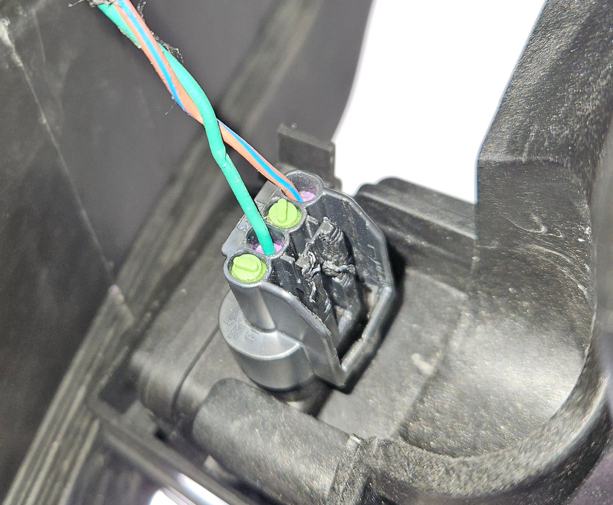 Active Air Dam Removal How To Unplug The Connectors Ford F150 Forum active-air-dam-removal-how-to-unplug-the-connectors-ford-f150-forum
