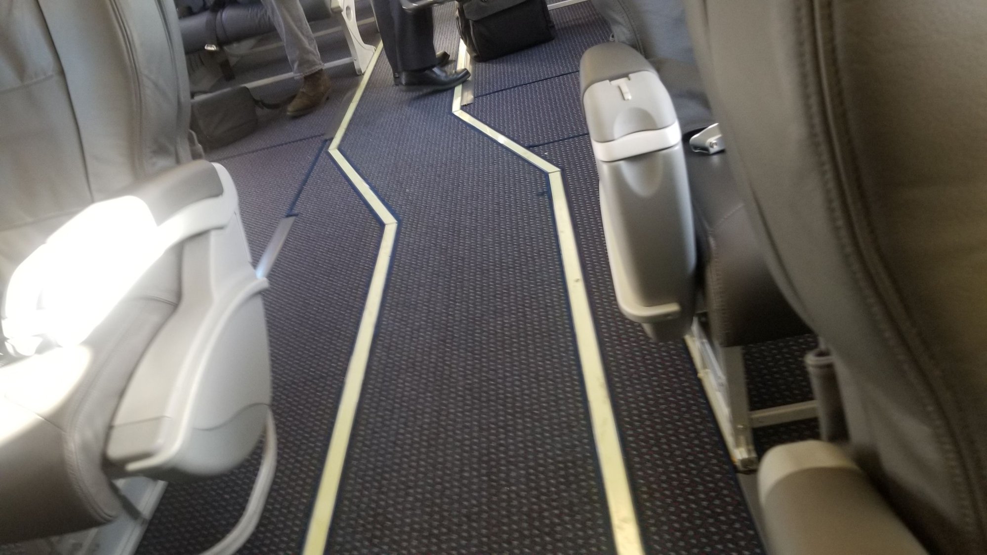 Embraer E-175 / E175 discussion, seating, power, etc. - Page 3 ...