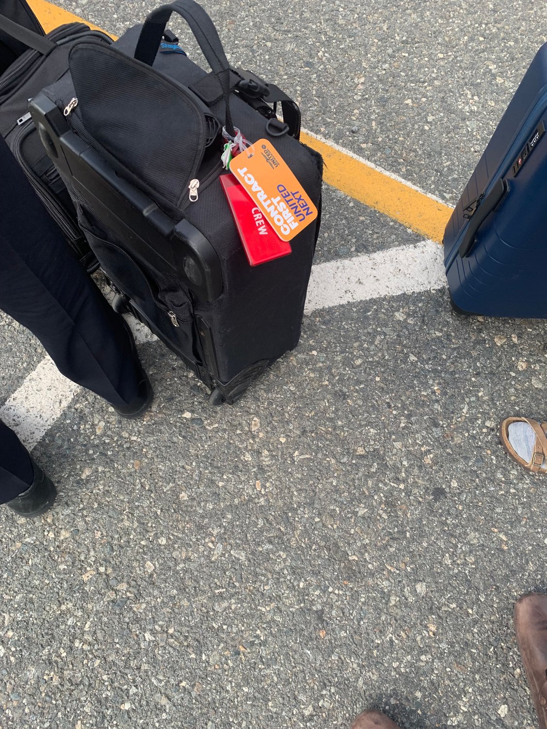 UA / Pilot Contract Negotiations / Pilot "Contract First, United Next ...