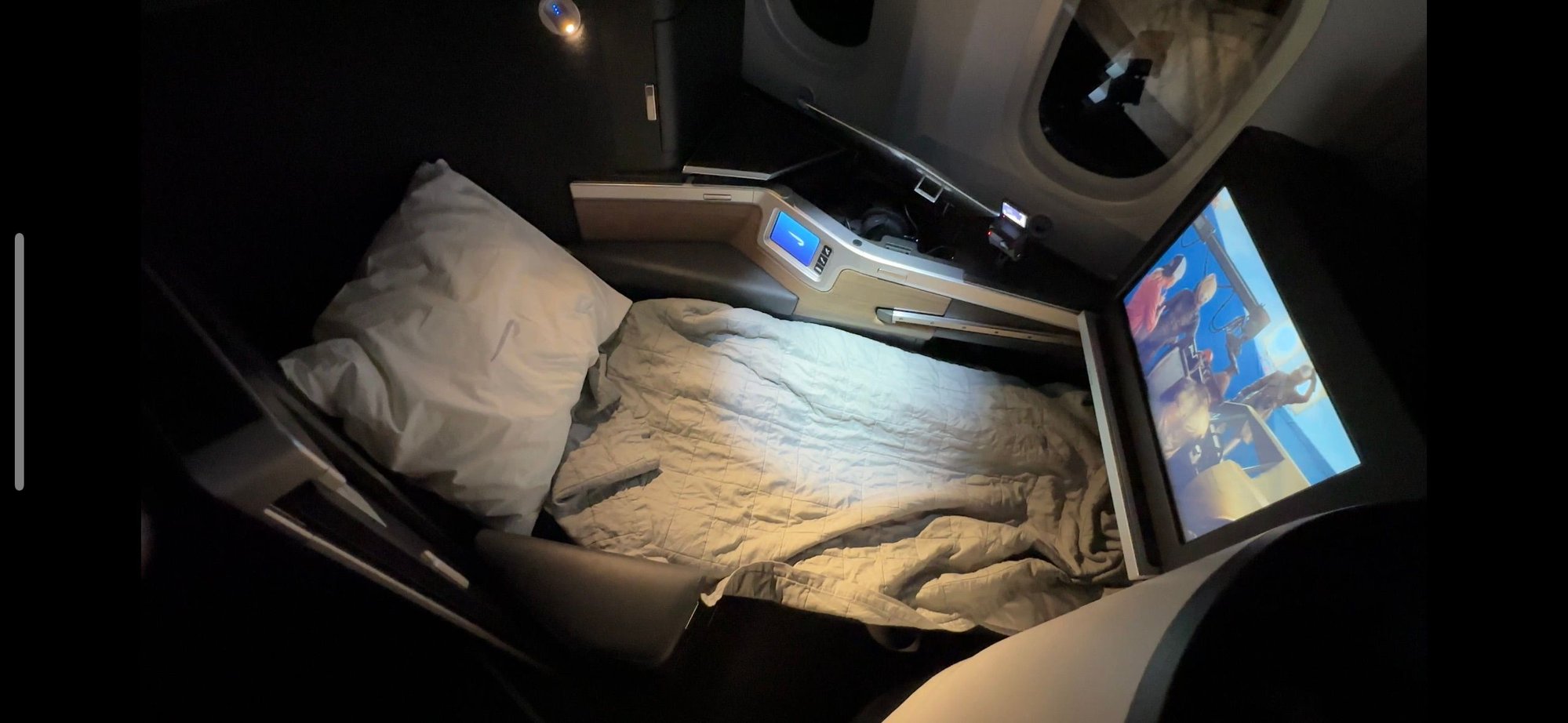 Mid-flight Upgrade from BA Club world to First on a new B787-10 ...