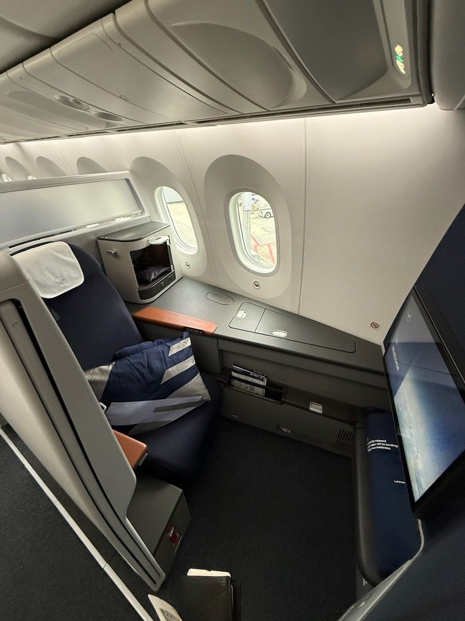 Lufthansa B789 Allegris Cabin Deliveries - Page 11 - FlyerTalk Forums