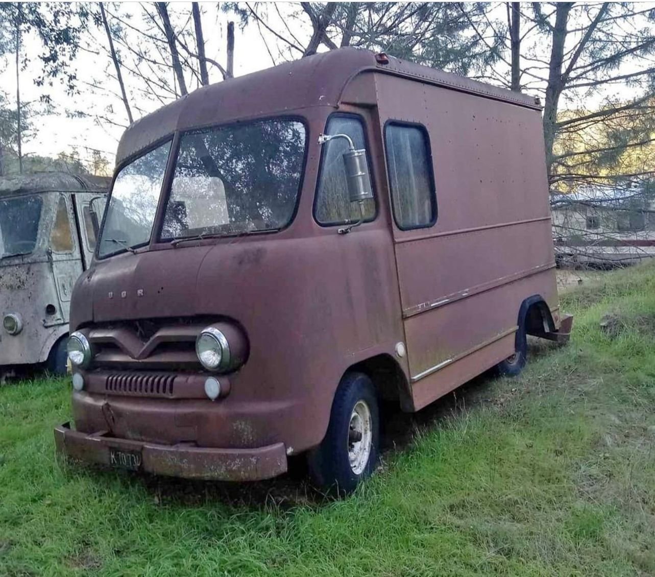 Help identifying this old van - Ford Truck Enthusiasts Forums