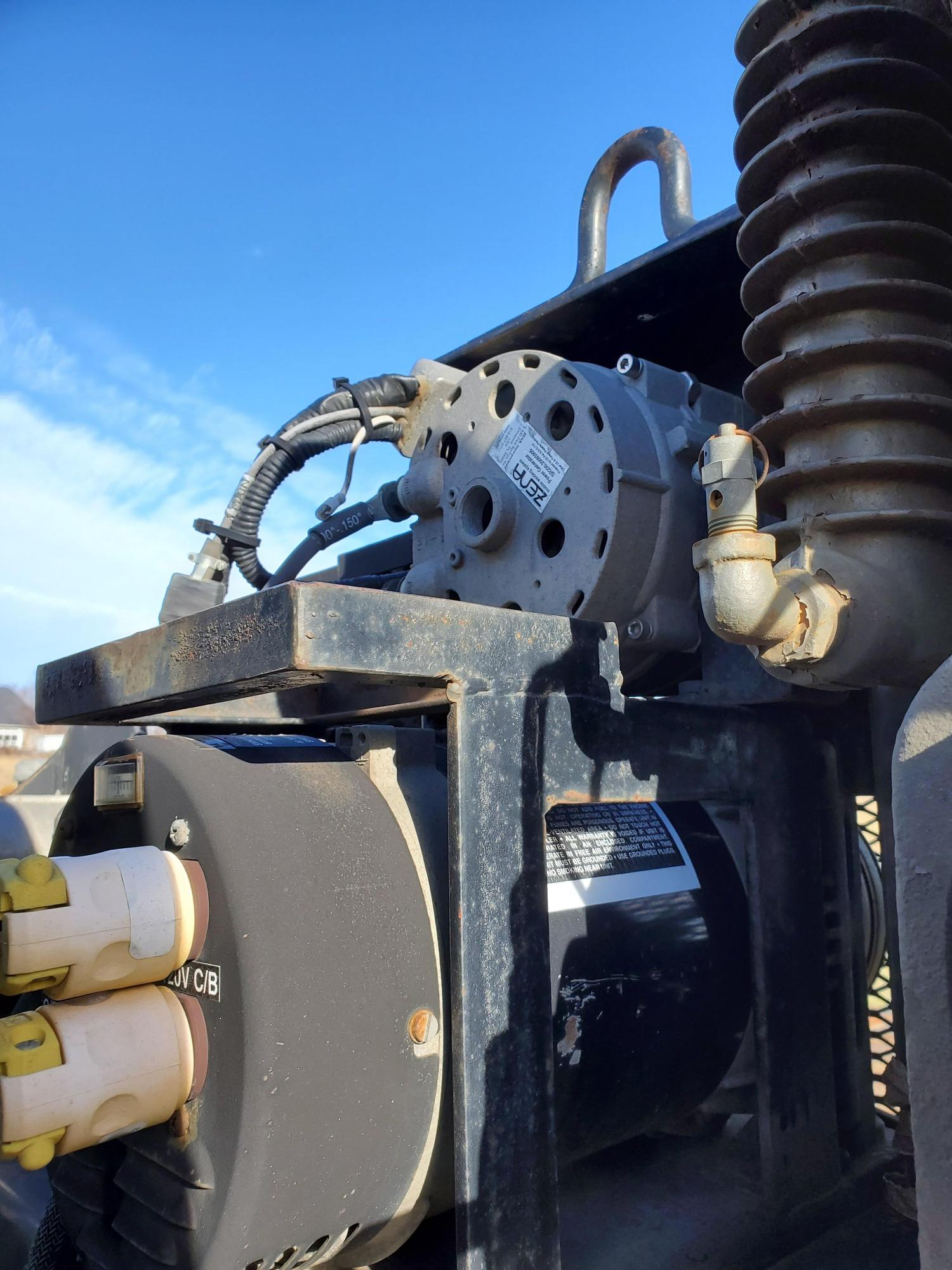 2001 F350 Flatbed Service Truck 7.3 6 speed PTO hydraulic operated ...