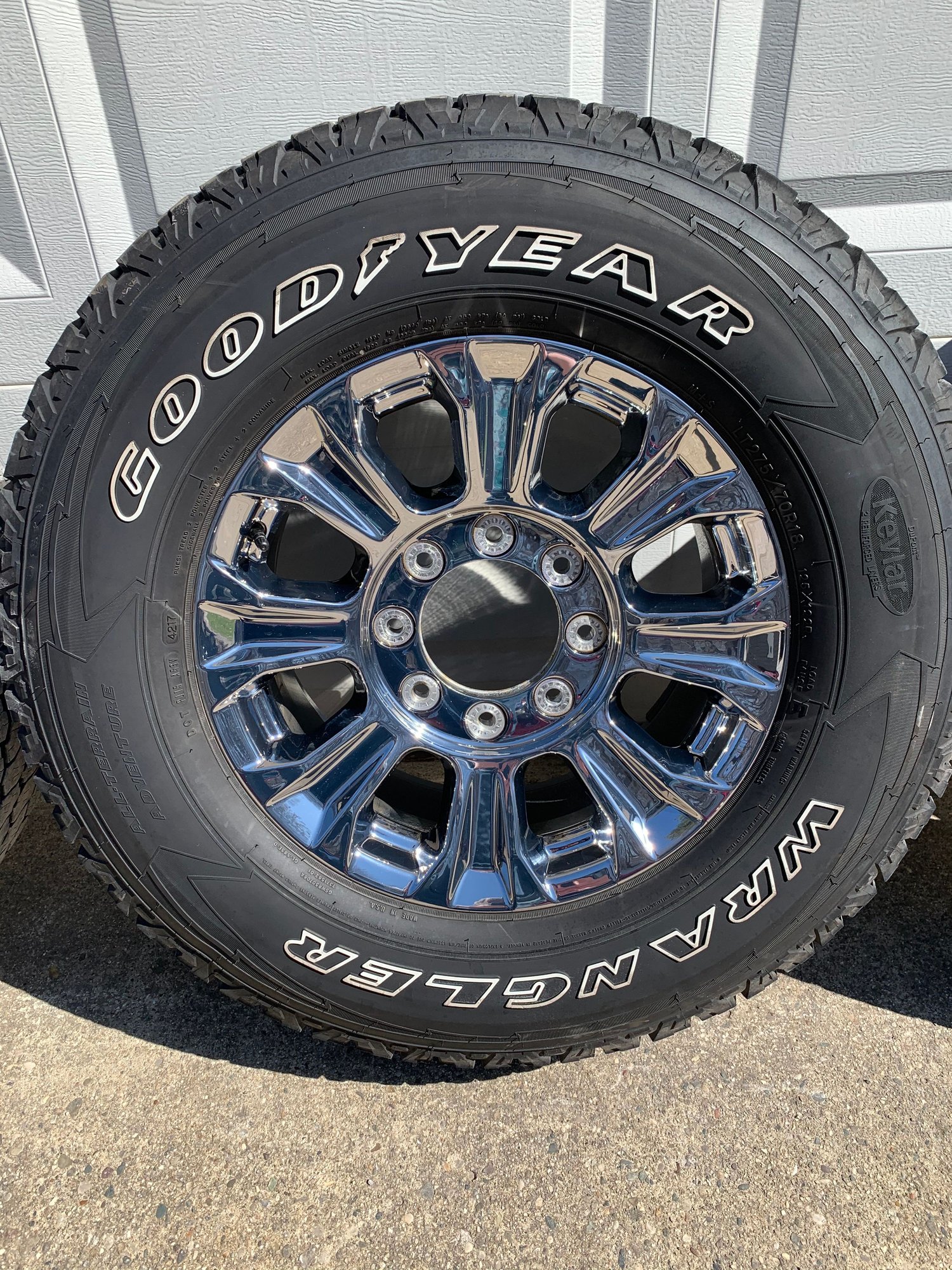 2017+ F250 OEM 18" PVD Wheels and Tires 275/70/18 - Ford Truck ...