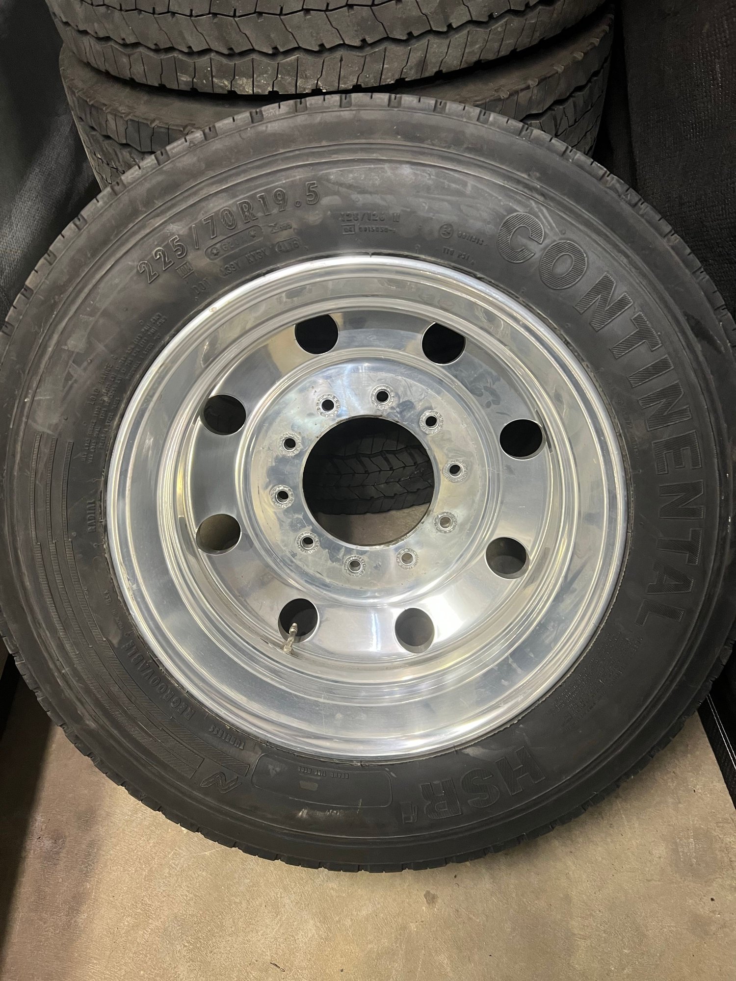 2017-2023 Ford F450 19.5 inch OEM 7 Rims Wheels with New Tires Oem Caps ...