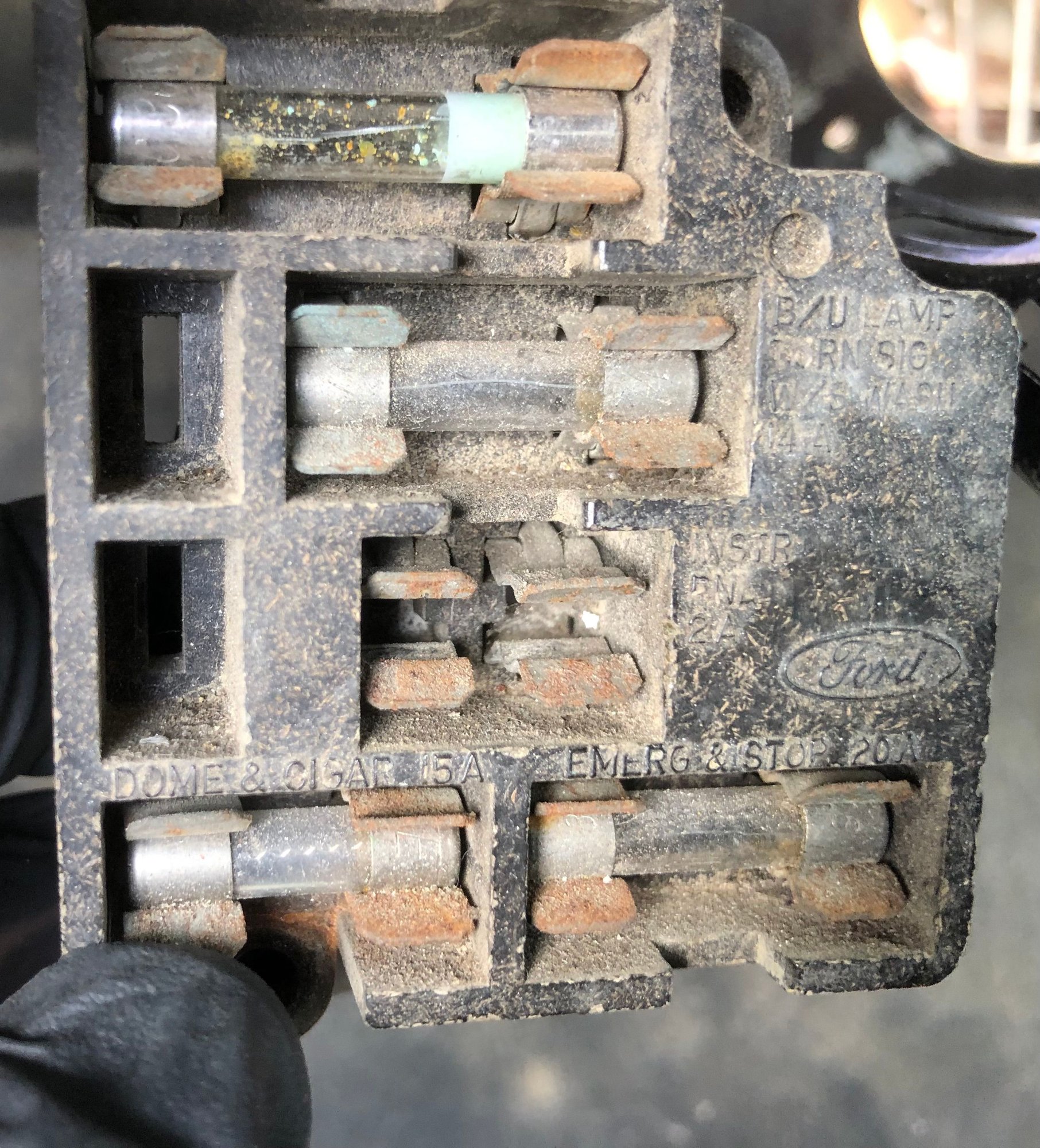 No power to one of the fuses - Ford Truck Enthusiasts Forums