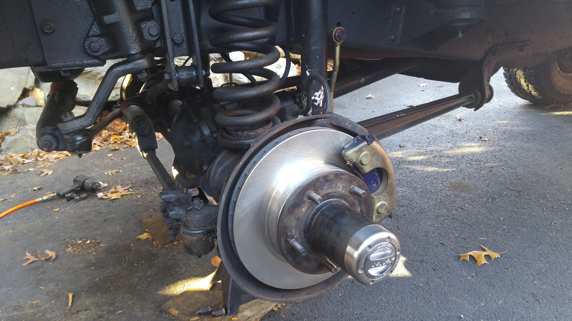 Dana 44 Hubs, seals, bearings, axle u joints, etc - Ford Truck ...