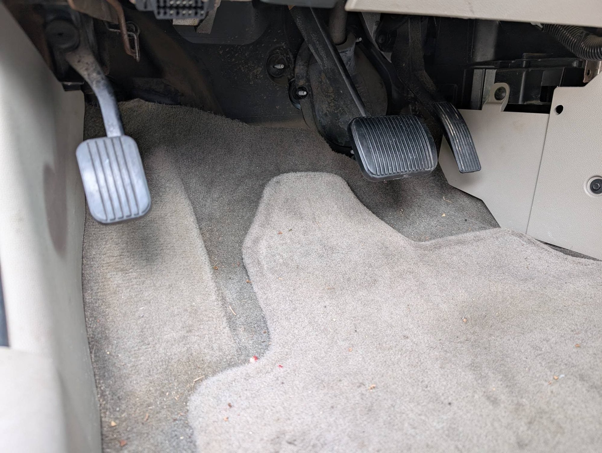 2010 Ford Escape Custom Dead Pedal? - Ford Truck Enthusiasts Forums